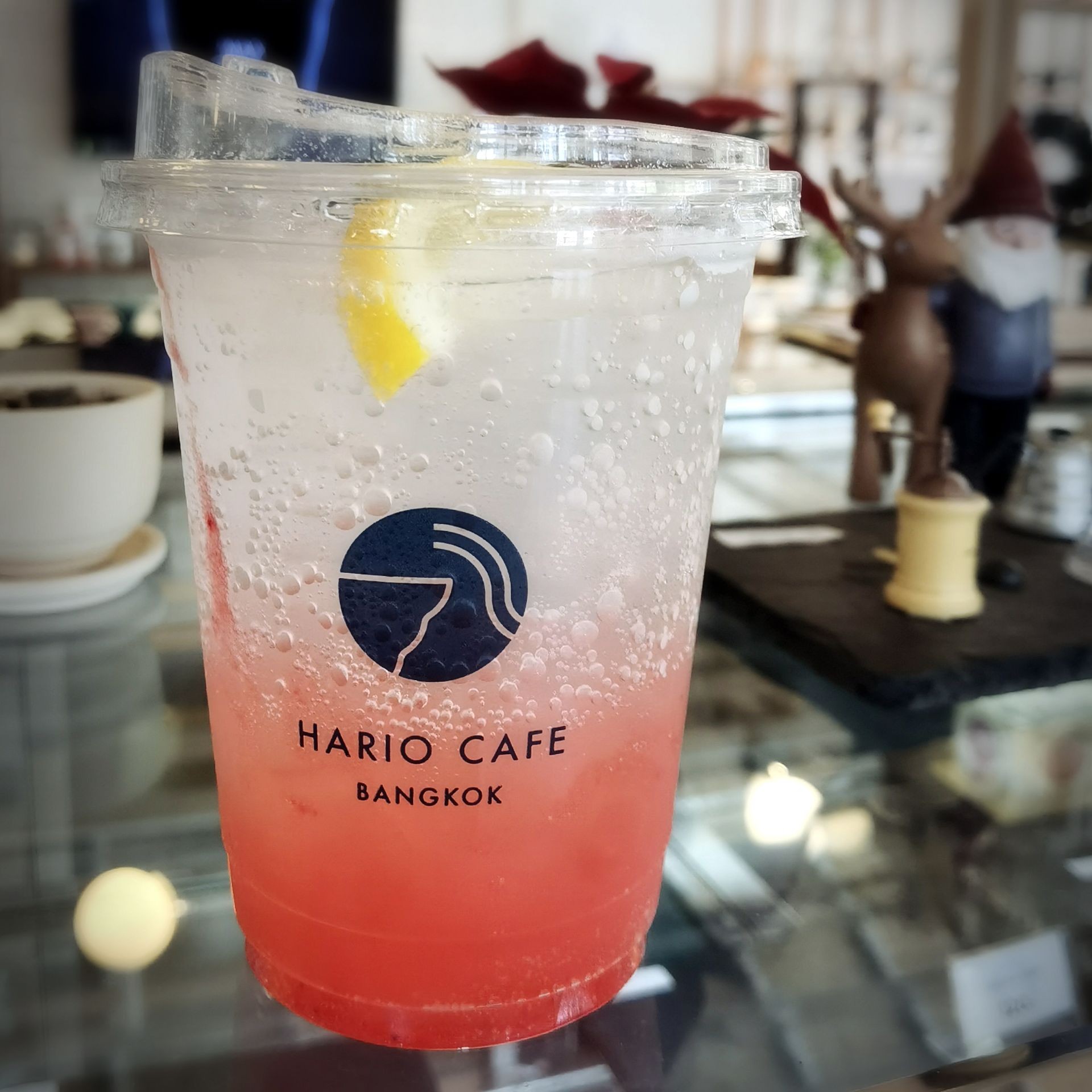 Strawberry Lychee Soda ร้าน HARIO Cafe Bangkok Chokchai 4