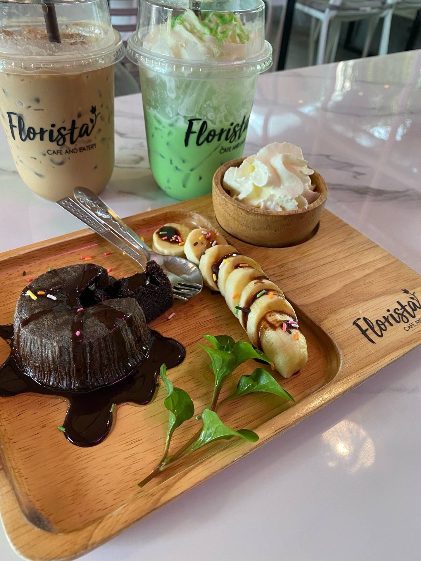 ช็อคโกแลตลาวา ร้าน Florista Cafe And Eatery
