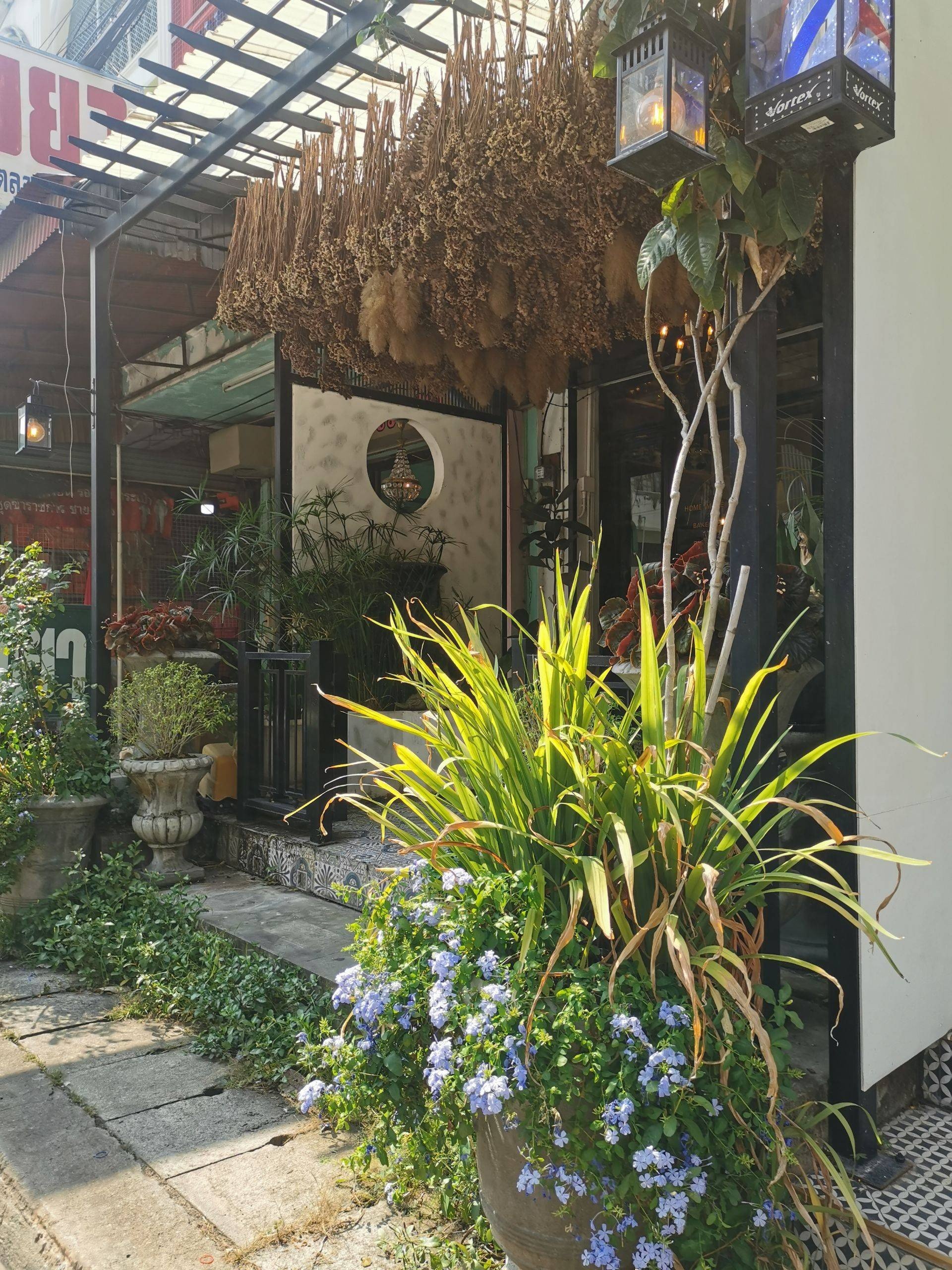 รีวิว All Day Cafe - ร้านสวย ขนมอร่อย กาแฟดี ราคาไม่แพง