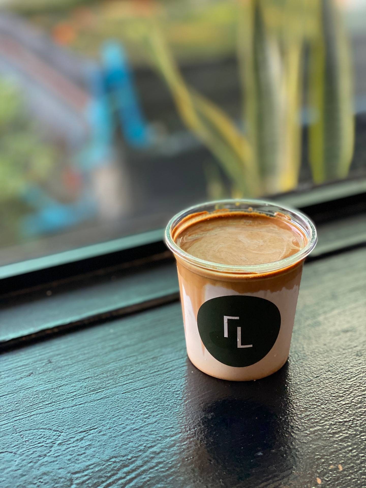 รีวิว Limitless Coffee Roaster Suan Phak - ร้านกาแฟกับธีมสีเขียวรสชาติเข้มๆ