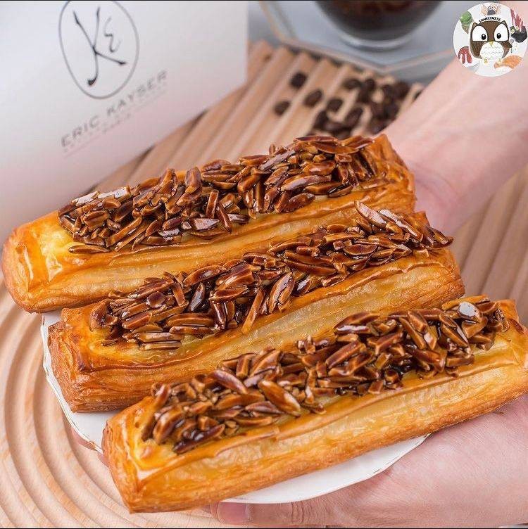 Mocca almond stick • image ร้าน Eric Kayser Emquartier - Wongnai