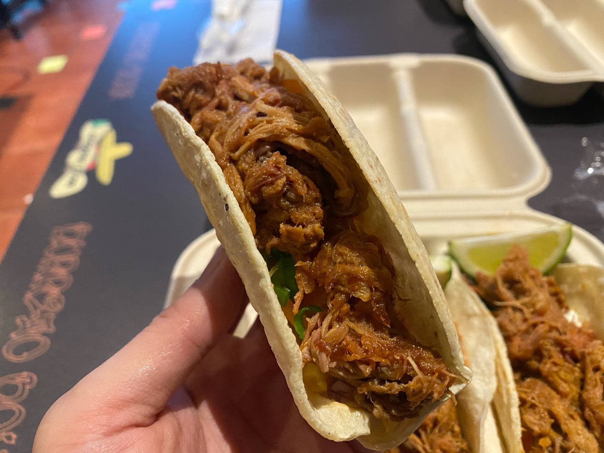 รีวิว Burrito Boyz Toronto - [โตรอนโต้] pulled pork tacos อร่อยมาก!