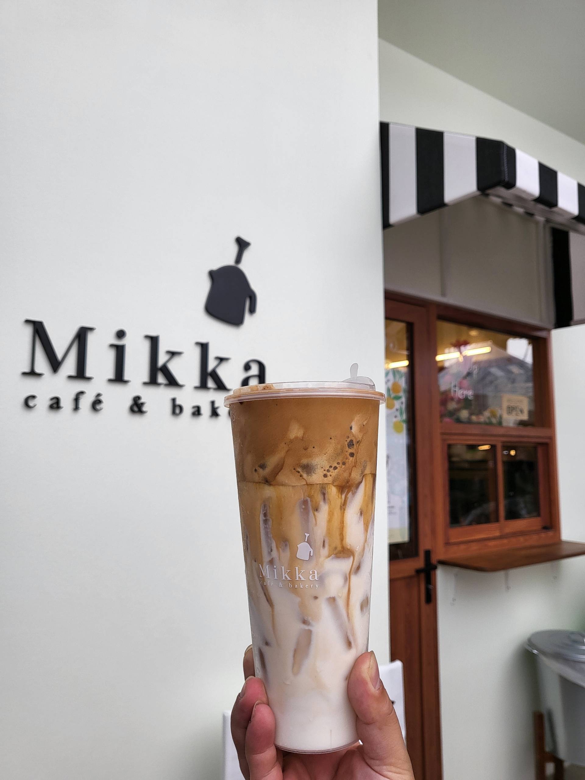รีวิว Mikka Coffee Roasters สัมมากร เพลส ราชพฤกษ์ - อร่อย เข้มข้น