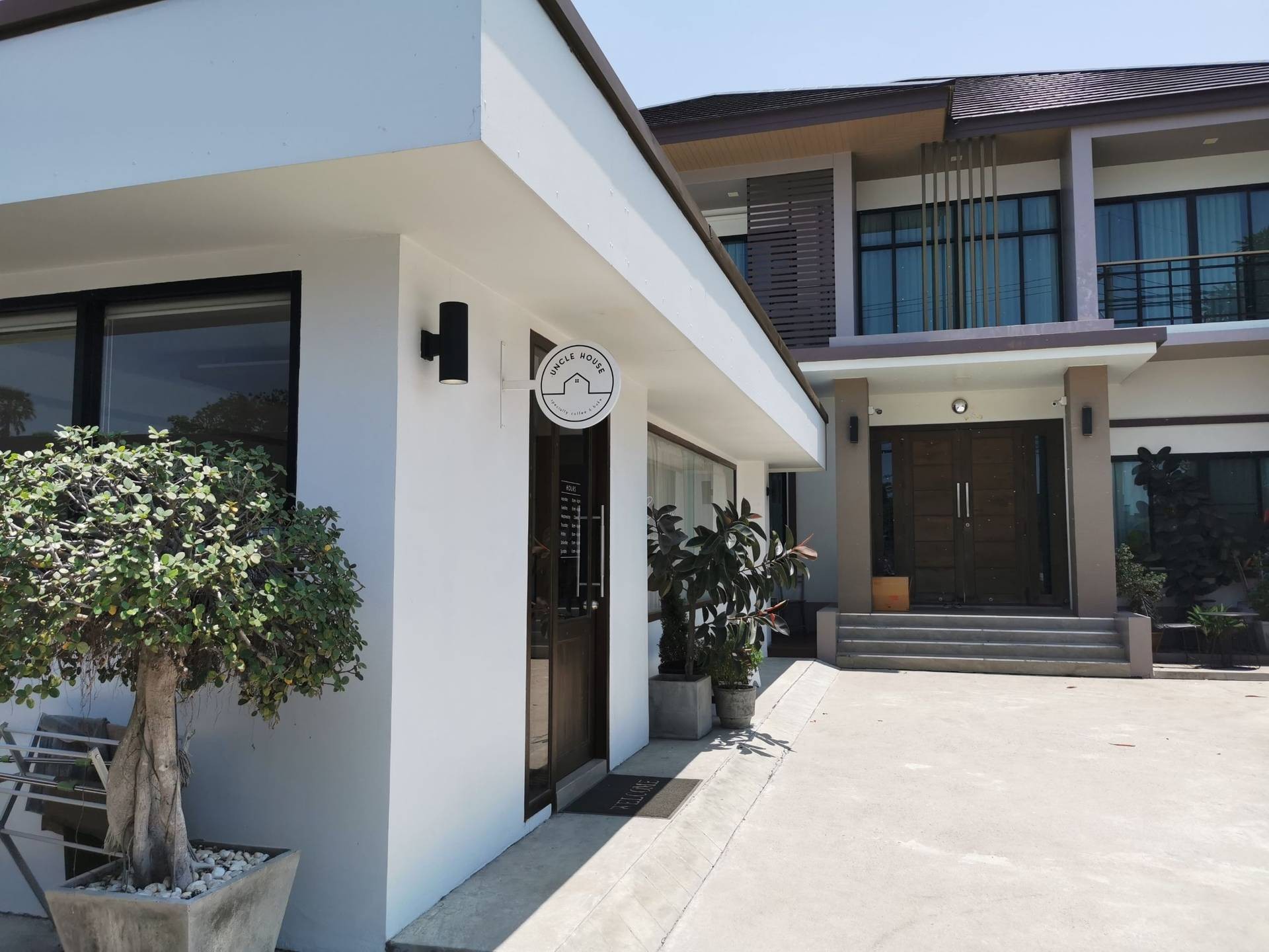 รีวิว Uncle House Bangsaen - ร้านคาเฟ่น่ารักอบอุ่น - Wongnai