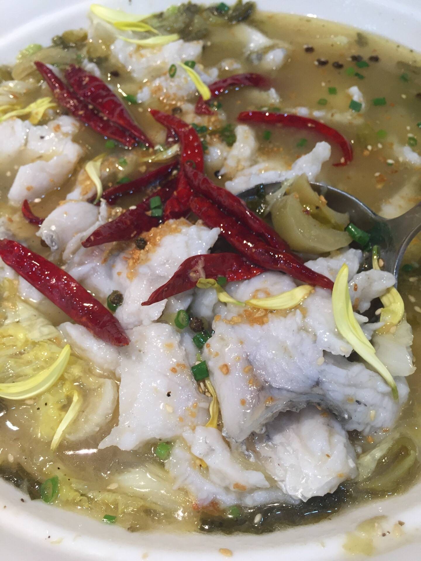 รีวิว LT Fish Restaurant CentralwOrld - ปลาต้มผักกาดดอง