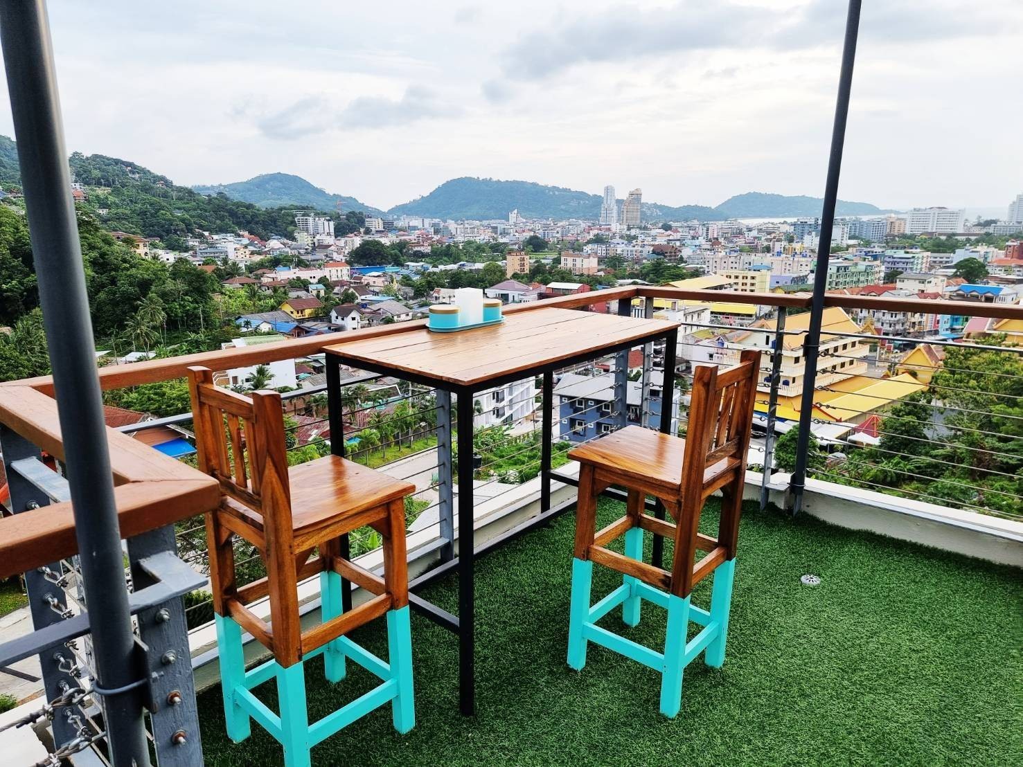 รีวิว Mojjo Rooftop Bar Phuket Skyview Phuket Resort, Patong Beach - Wonderful...atmosphere ...