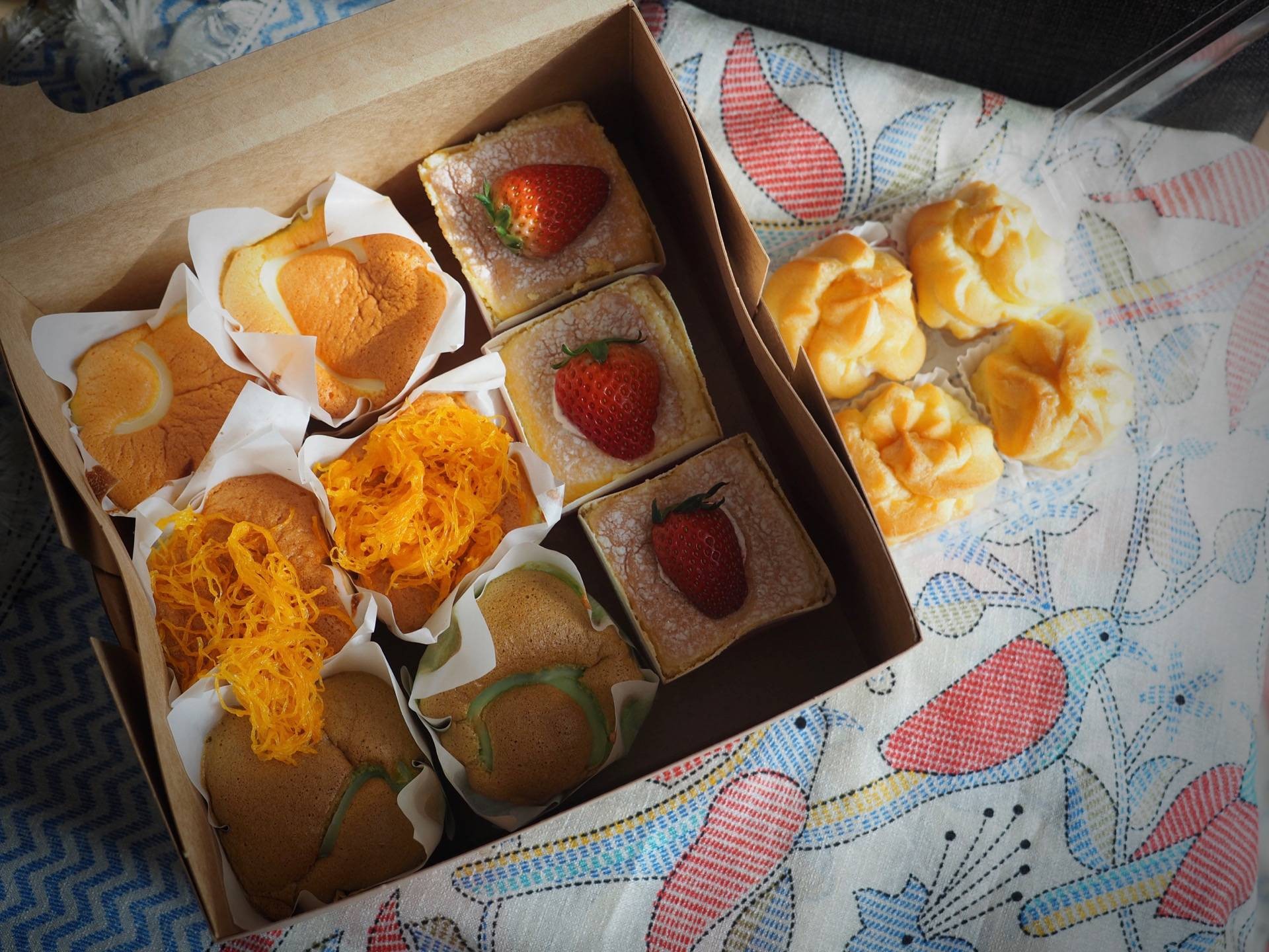 รูป At Home Bakery & Snack Box (ชิฟฟ่อนมะพร้าวอ่อนลาวา ชลบุรี) - Wongnai