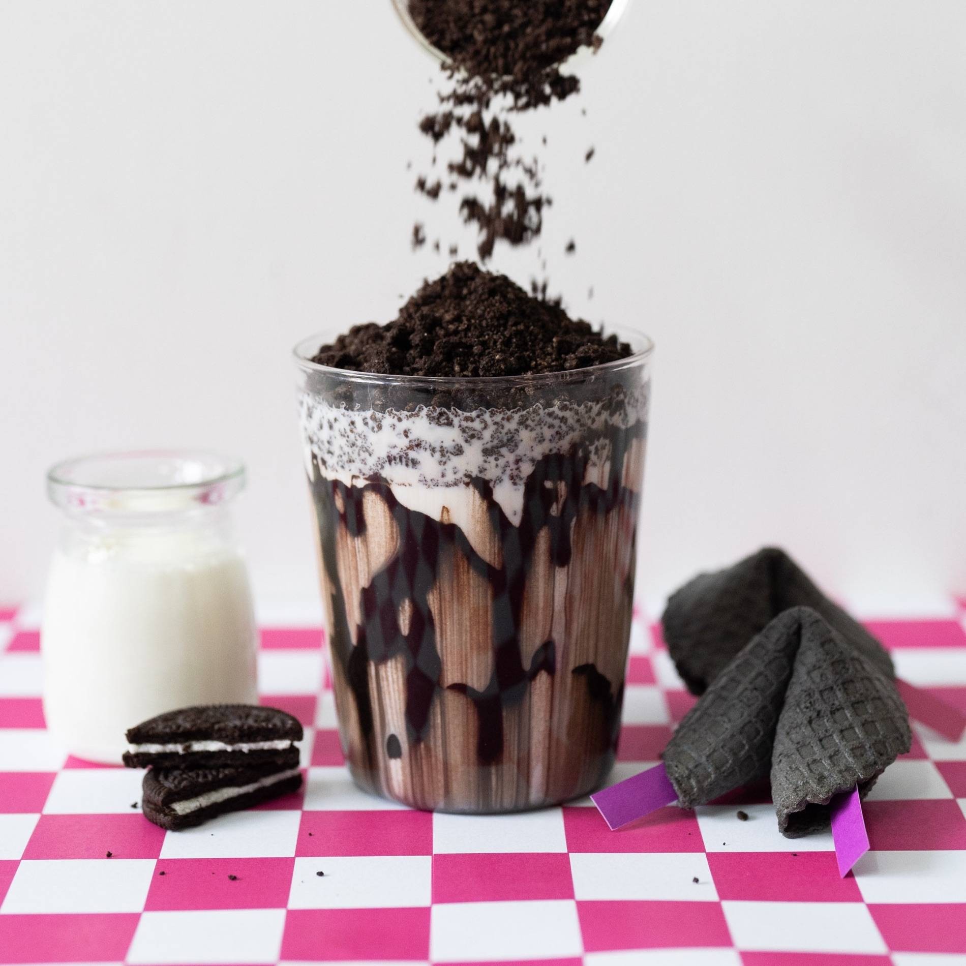 Cookie&Cream Milk Tea • image ร้าน CHA BAR BKK Lido Connect