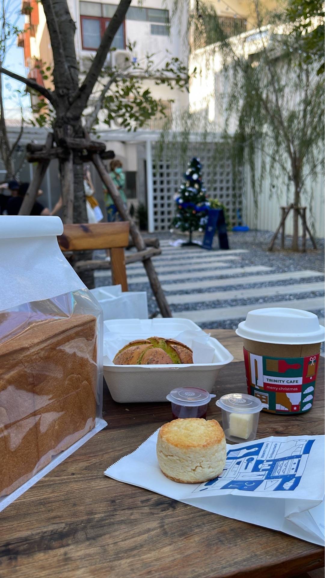 รีวิว TRINITY CAFÉ (TRINITY CAFÉ) - - ร้านที่บรรยากาศดี ชิวมาก mood ...