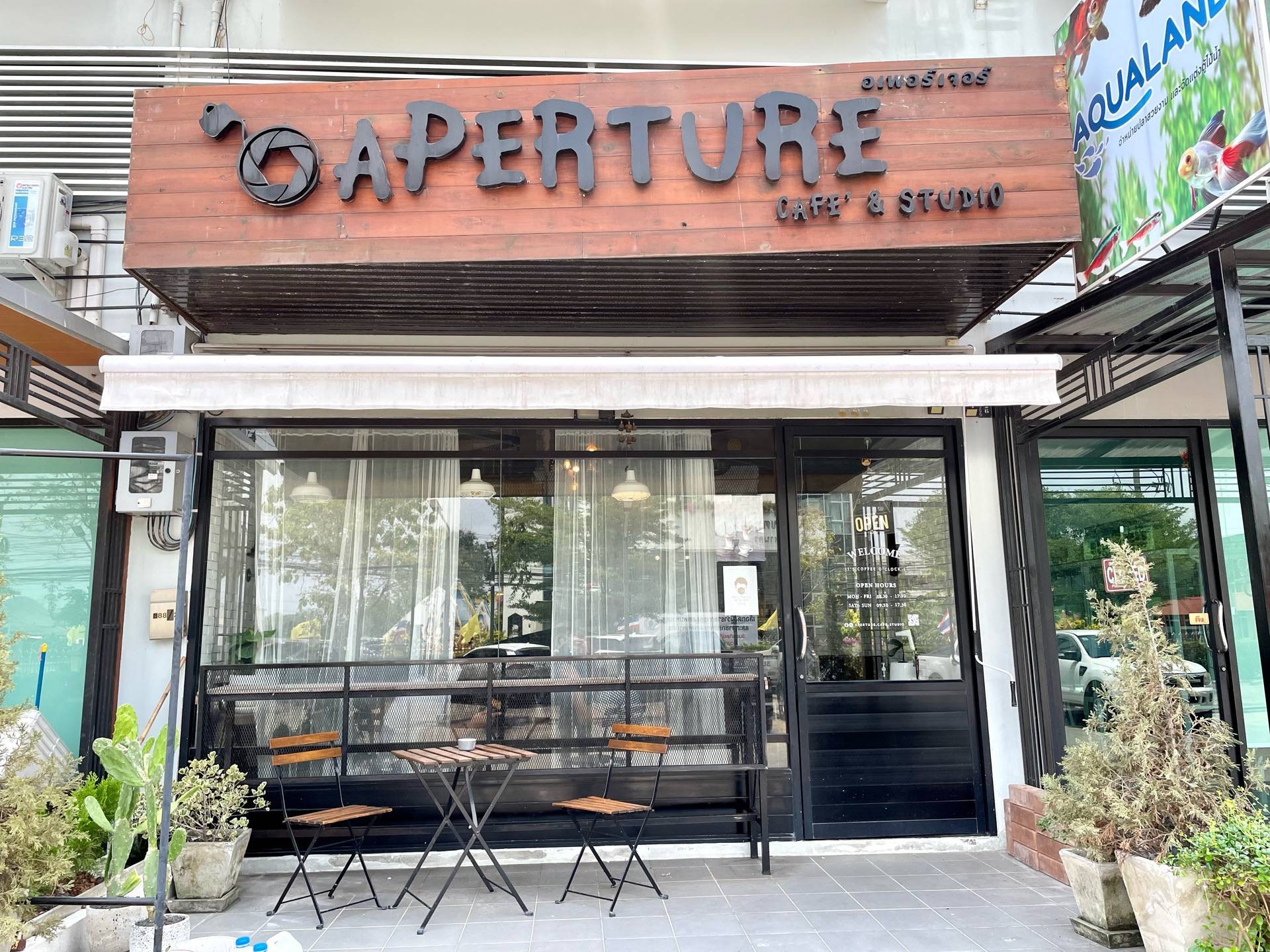 รีวิว Aperture Cafe' & Studio โครงการ Vida Ville ประชาอุทิศ 86 - 🍵 ...