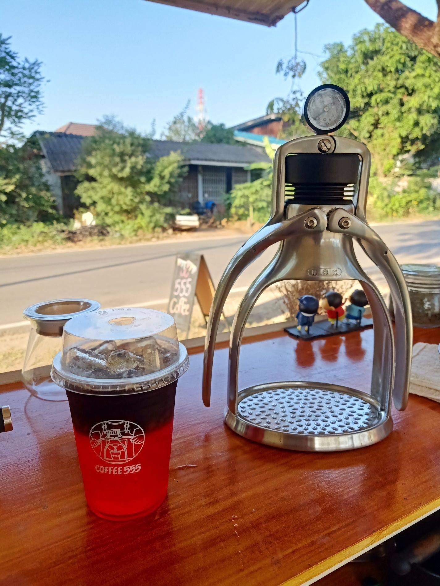 เรด อิน แบล็ค (จ้ำบ๊ะ) • image ร้าน Coffee 555