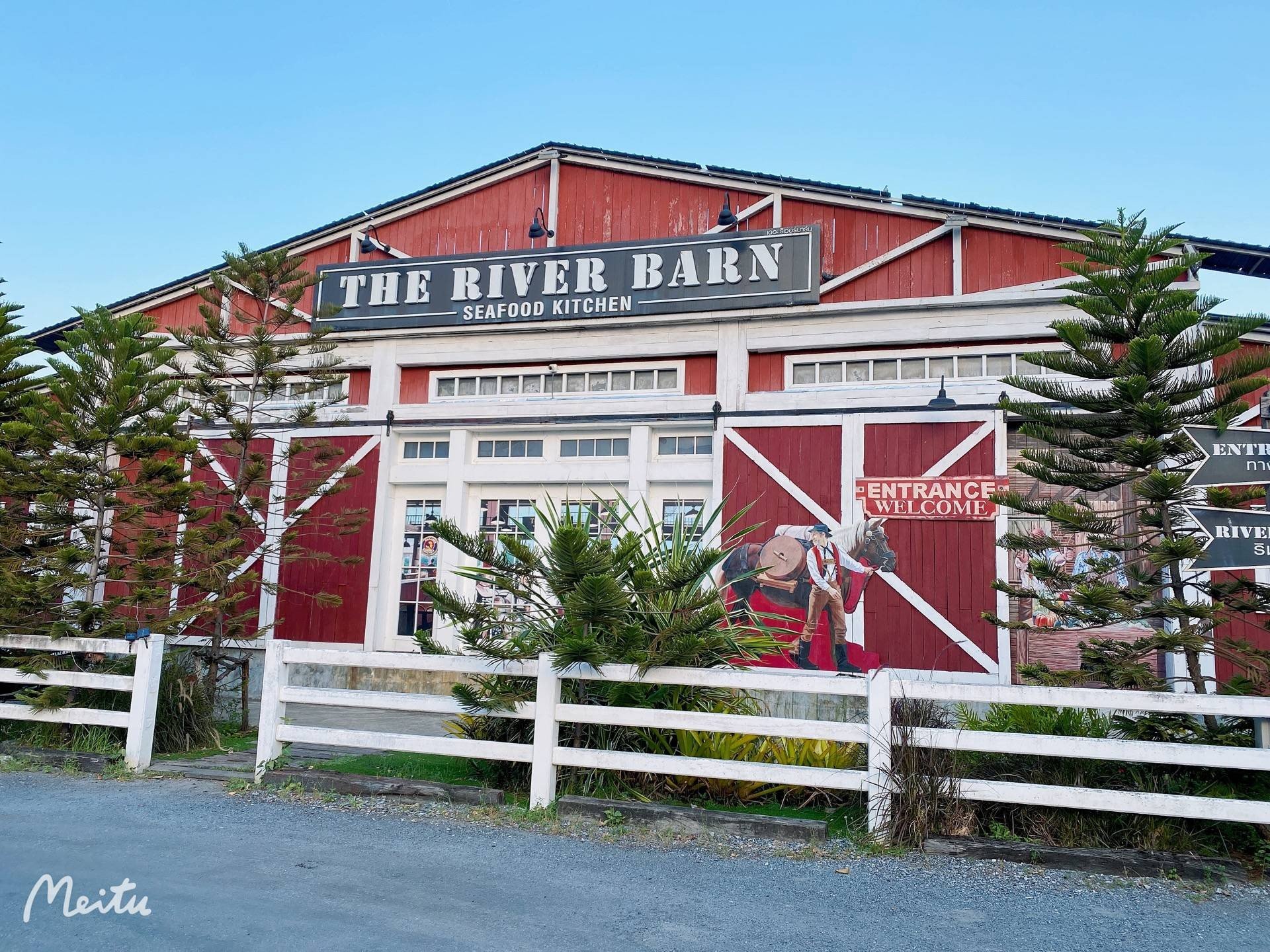 รูป The River Barn - Wongnai