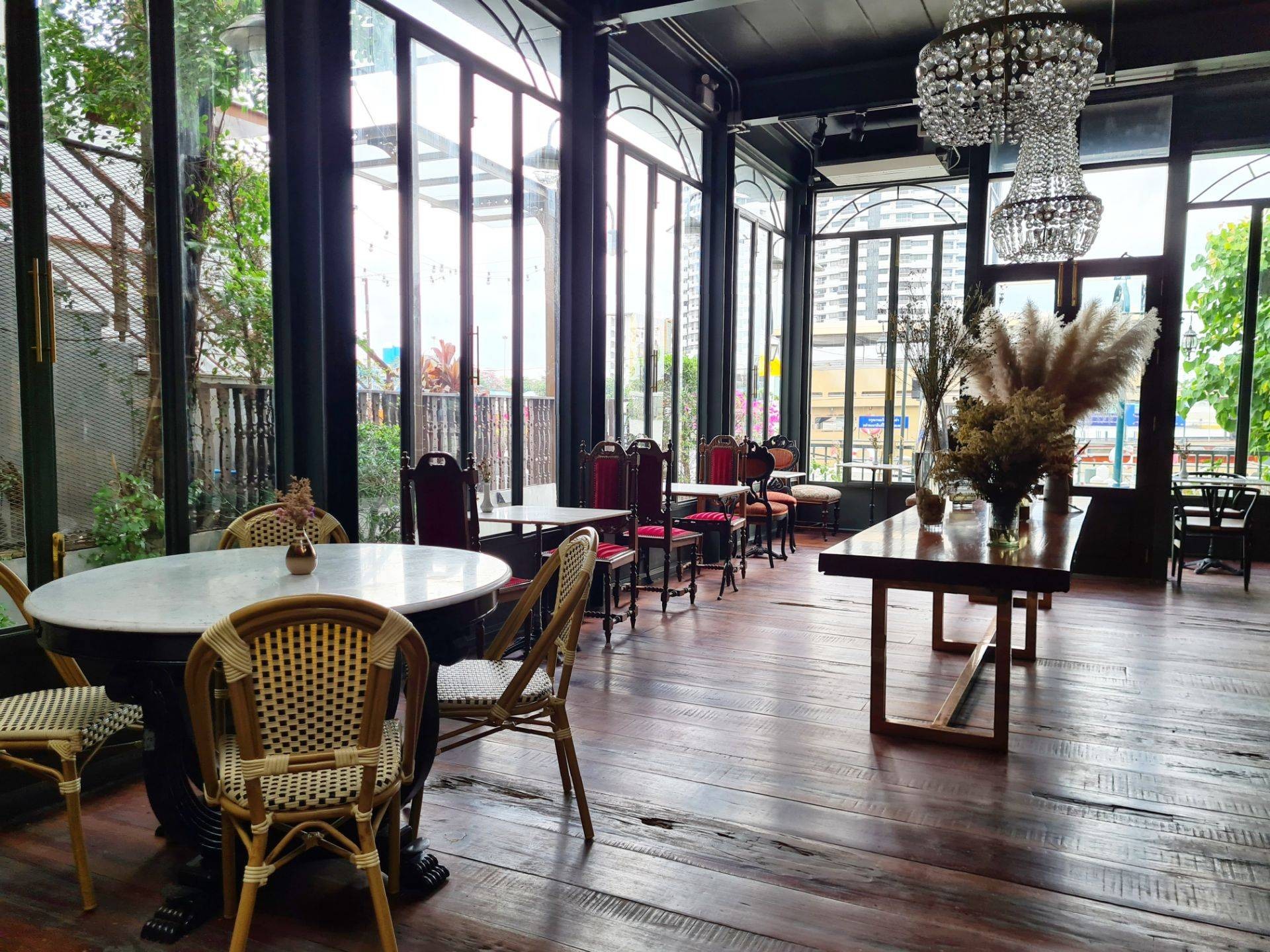 รูป Petit Soleil เปอติด์โซเลย์