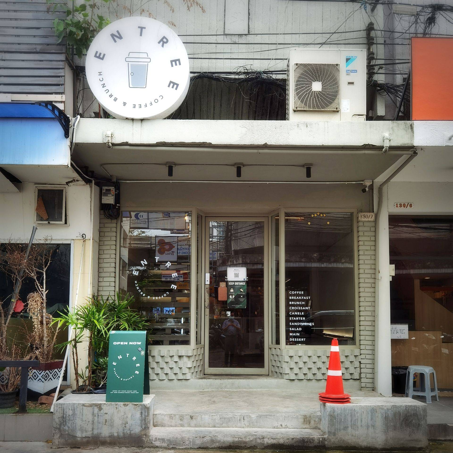 รีวิว Entree Coffee & Brunch - ร้าน กาแฟและ ขนมเล็ก ๆแต่โอเค