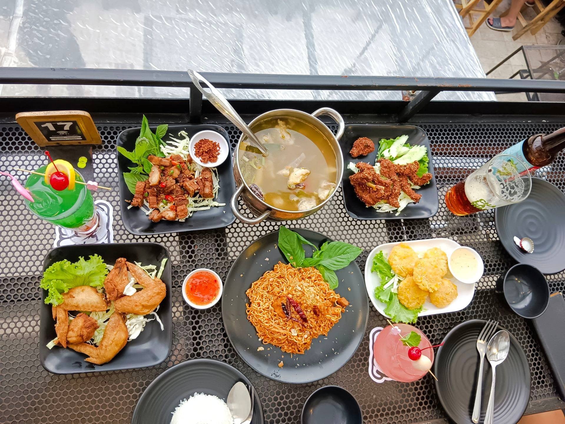 รีวิว Swing Bar by Ching Cha - บรรยากาศดี มองเสาชิงช้าเพลินๆ