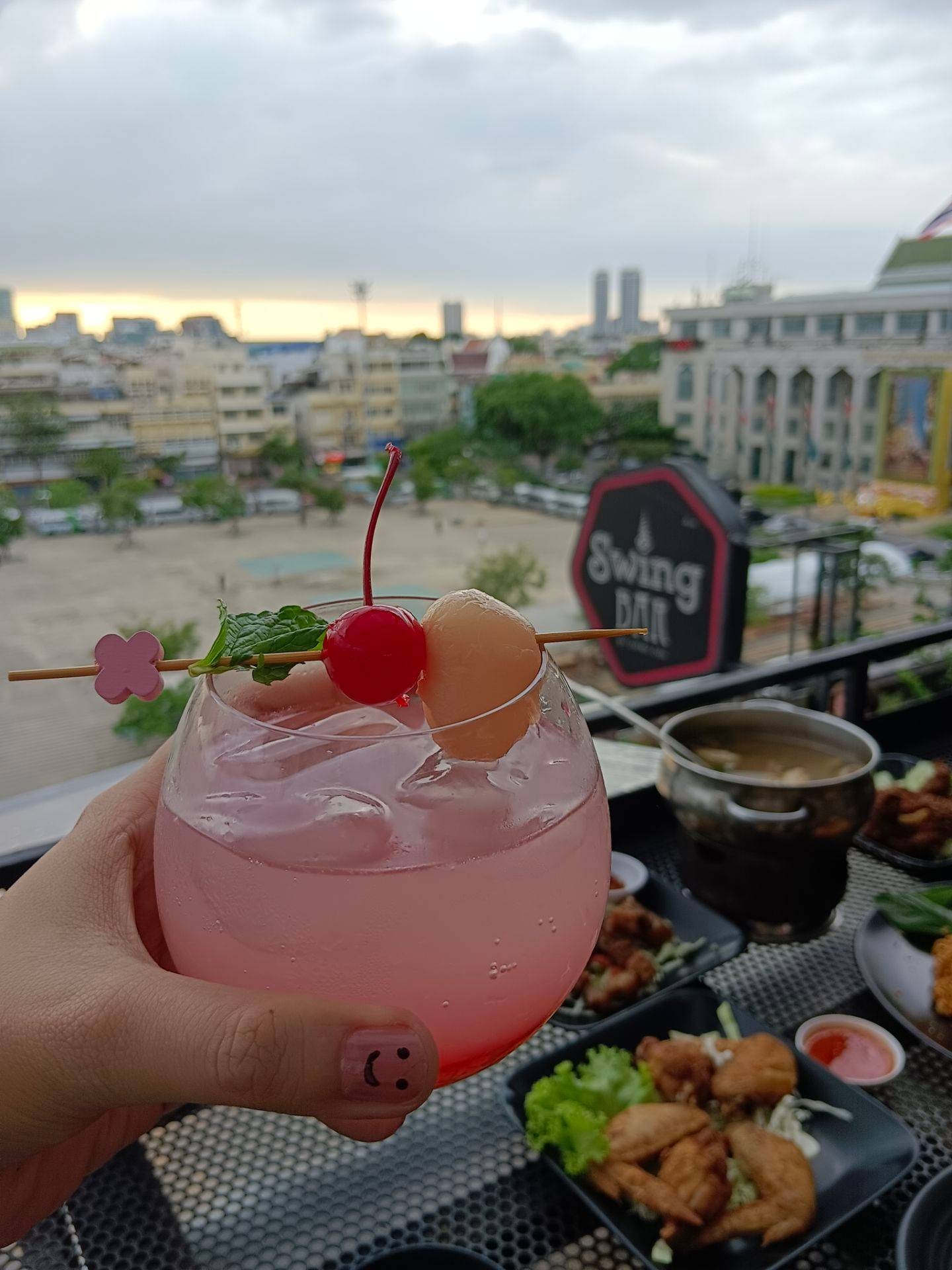 รูป Swing Bar by Ching Cha - Wongnai