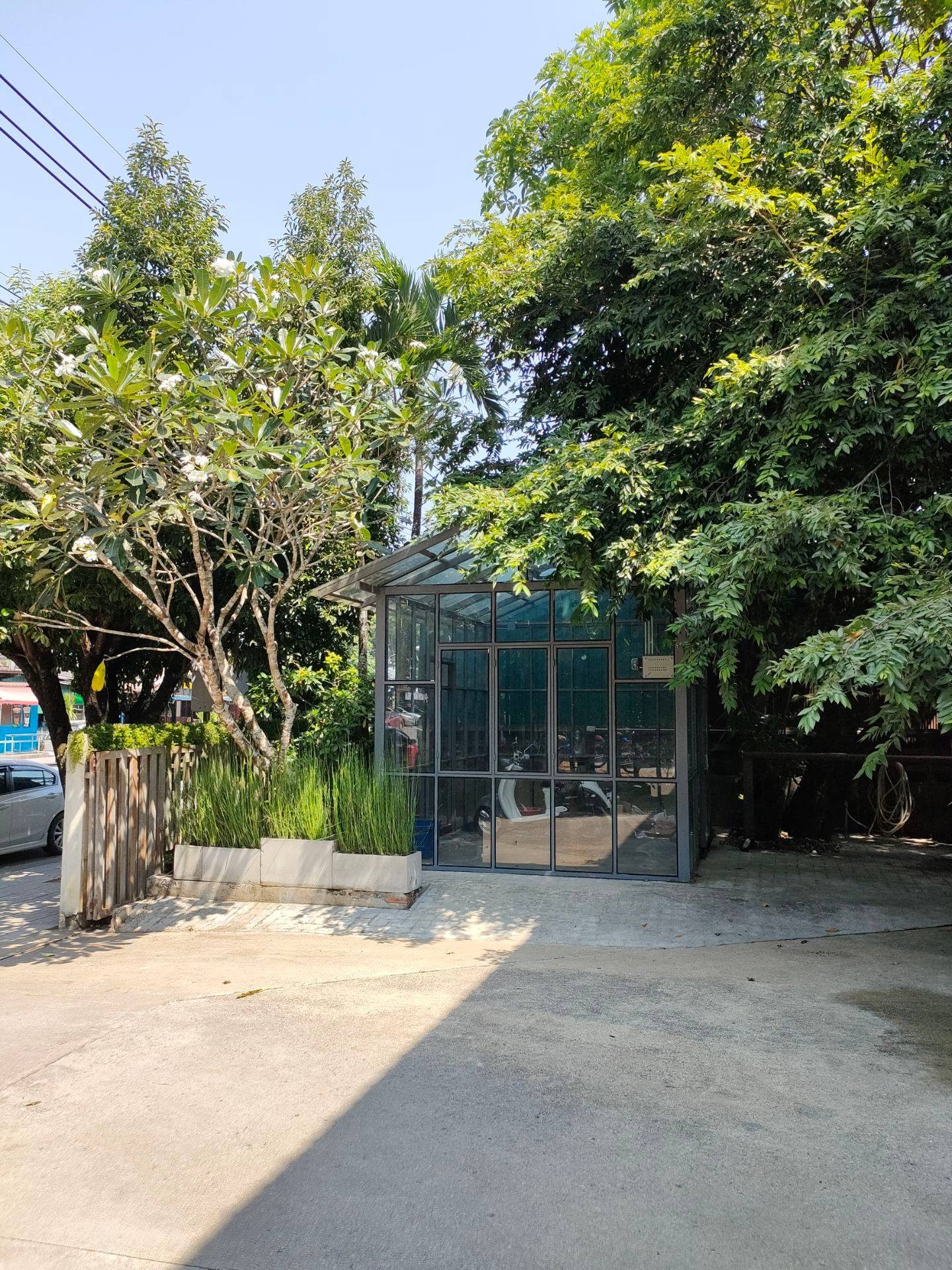 รีวิว GRAY18 Cafe - ร้านสวย โปร่ง ที่จอดรถกว้างขวาง แต่บางเมนูOverpricing สุดๆ😂