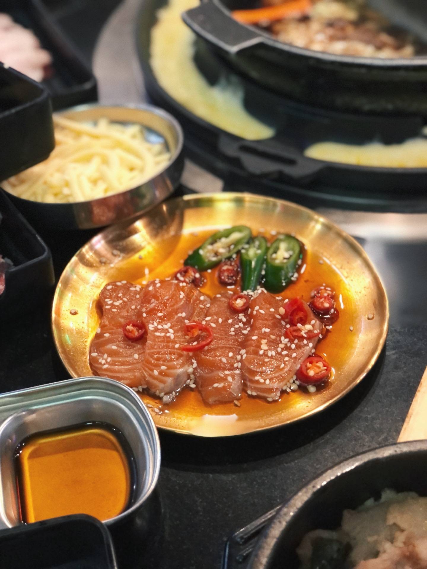 แซลมอนดองซีอิ๊วเกาหลี ร้าน Cheese Owl Siam Square One - Wongnai