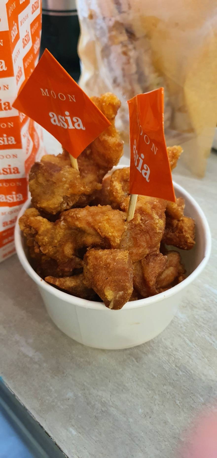 รูป มูน เอเซีย ซอยสุขุมวิท 49 ข้าง UFM fuji supermarket - Wongnai