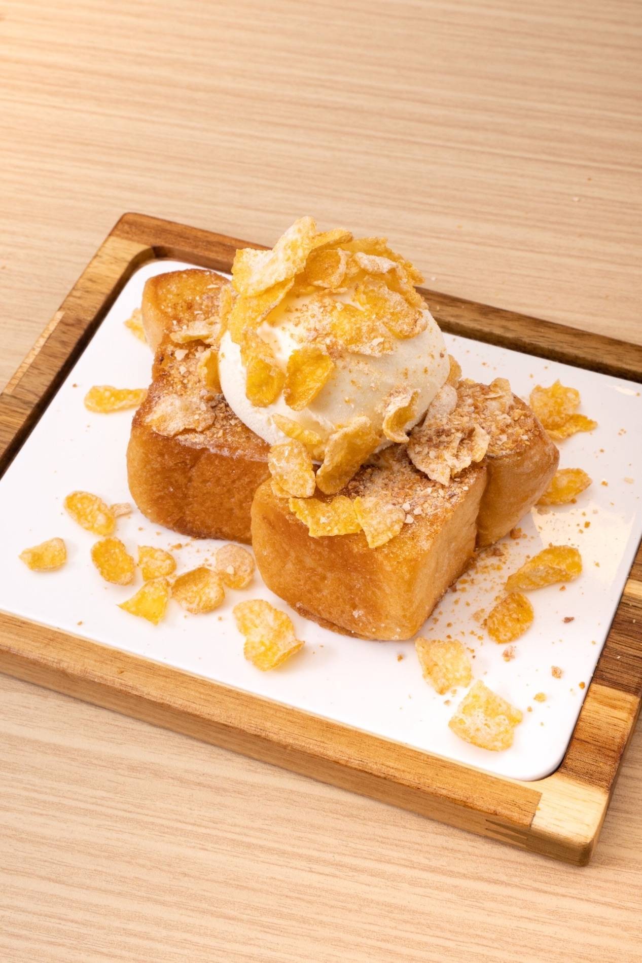 Cereal Toast • image ร้าน Mil Toast House Central Ladprao