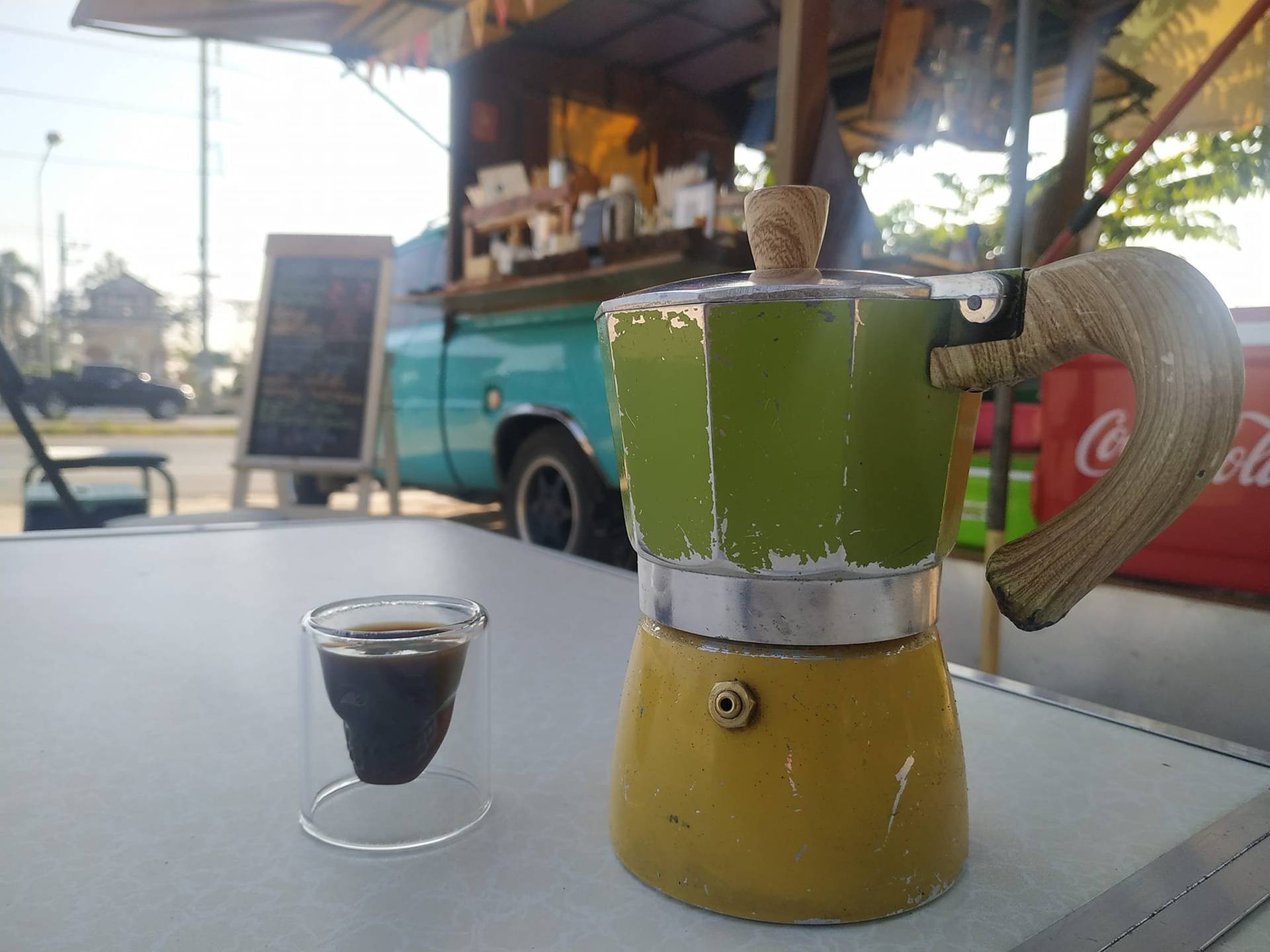 รีวิว Moka Engine Coffee - โมก้าพอต รสชาติหอมกรุ่น กาแฟยามเช้า