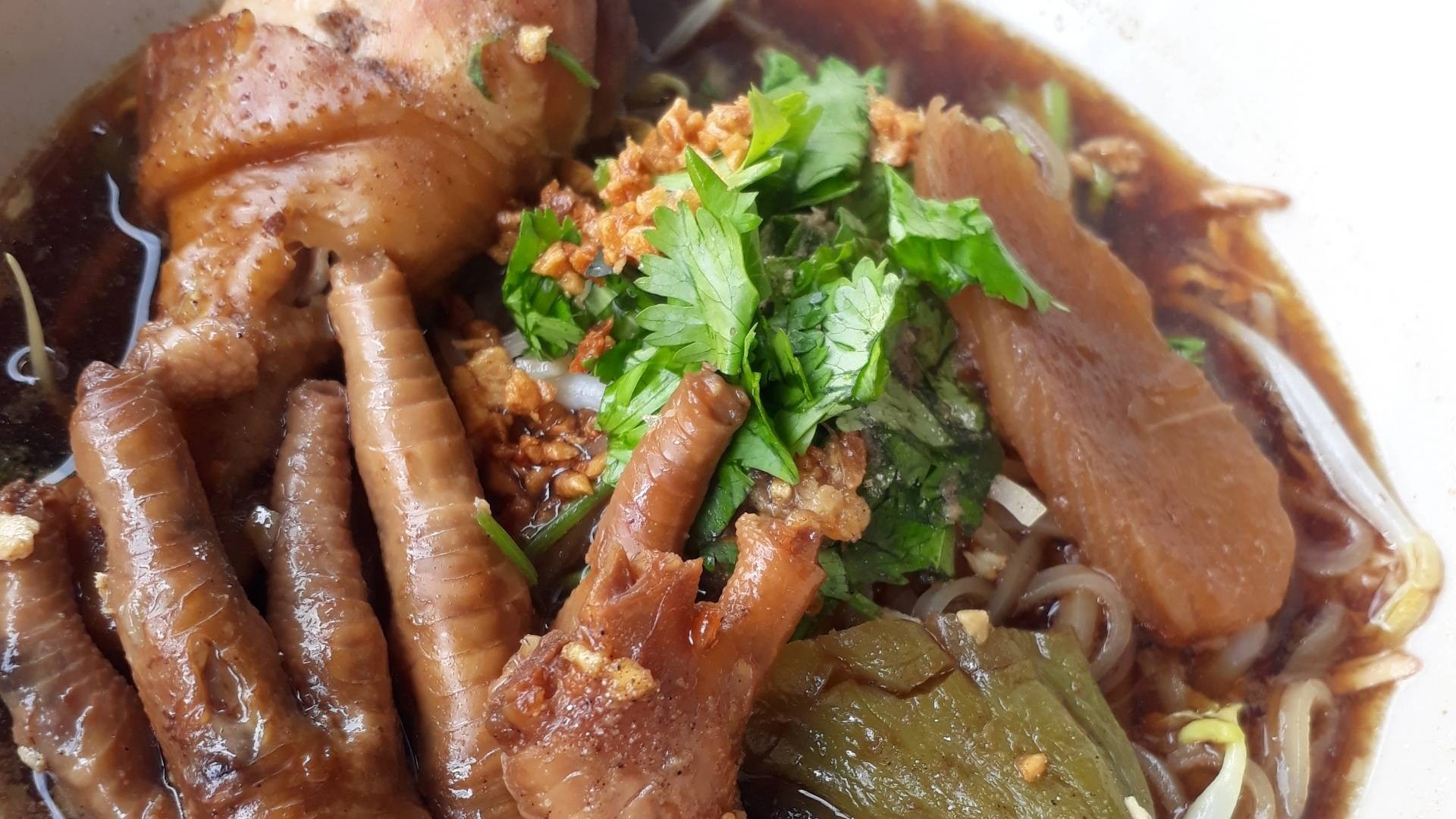 Wafed ก๋วยเตี๋ยวไก่มะระ(พี่แอน) ฮาลาล - สั่งอาหารเดลิเวอรี | Wongnai x ...