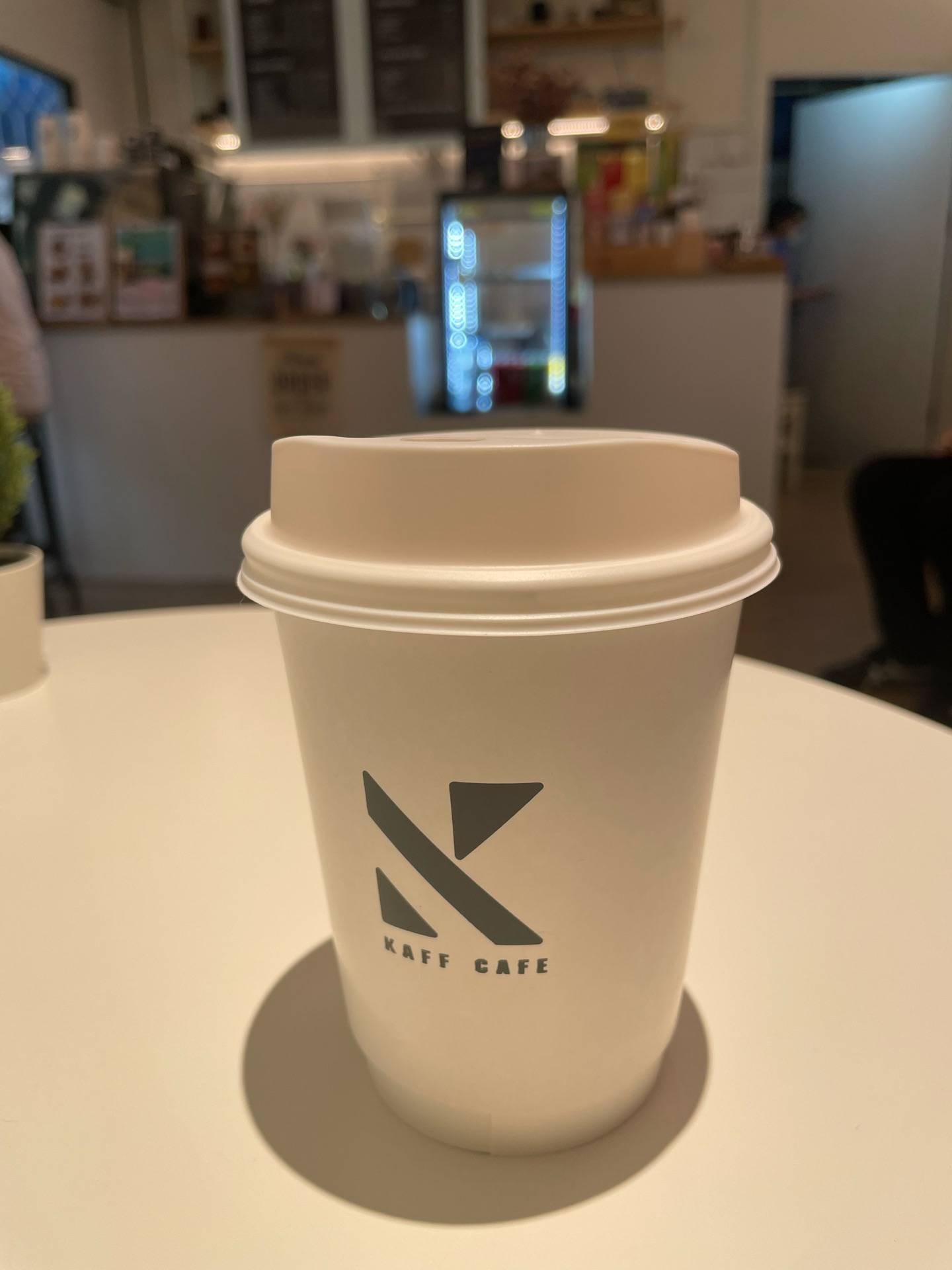 รีวิว KAFF Cafe คาฟฟ์ คาเฟ่ - กาแฟกับคุกกี้อร่อย บรรยากาศร้านดี
