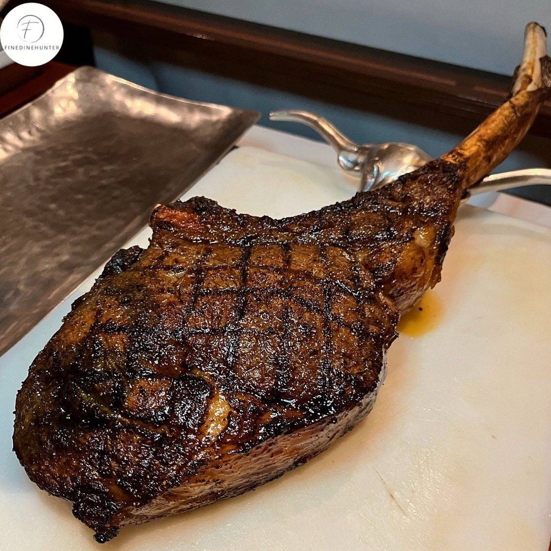 tomahawk steak ร้าน New York Steakhouse โรงแรมเจดับบลิว แมริออท กรุงเทพฯ