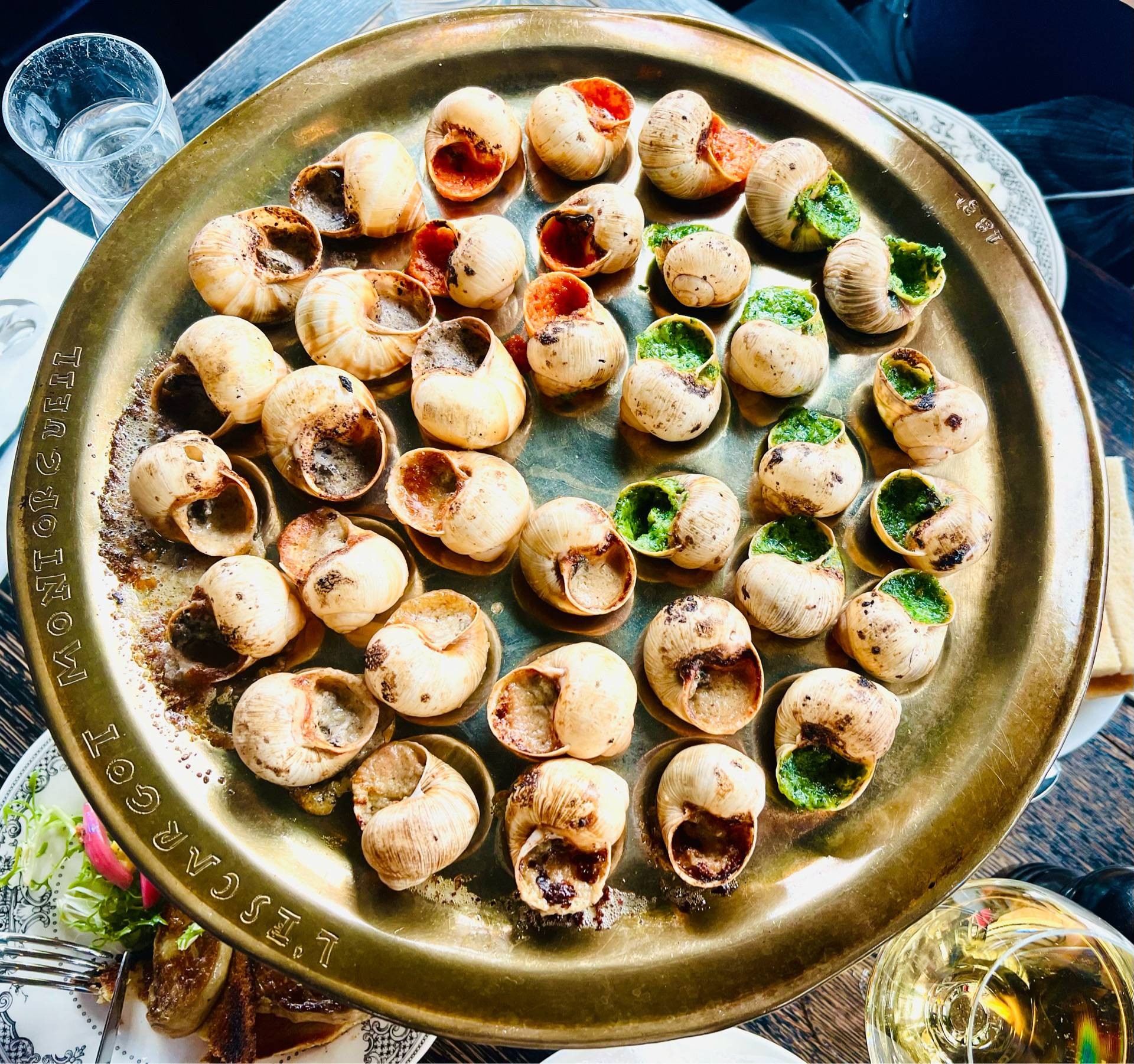 รีวิว L'Escargot Montorgueil - อร่อยทุกเมนูเลยยย