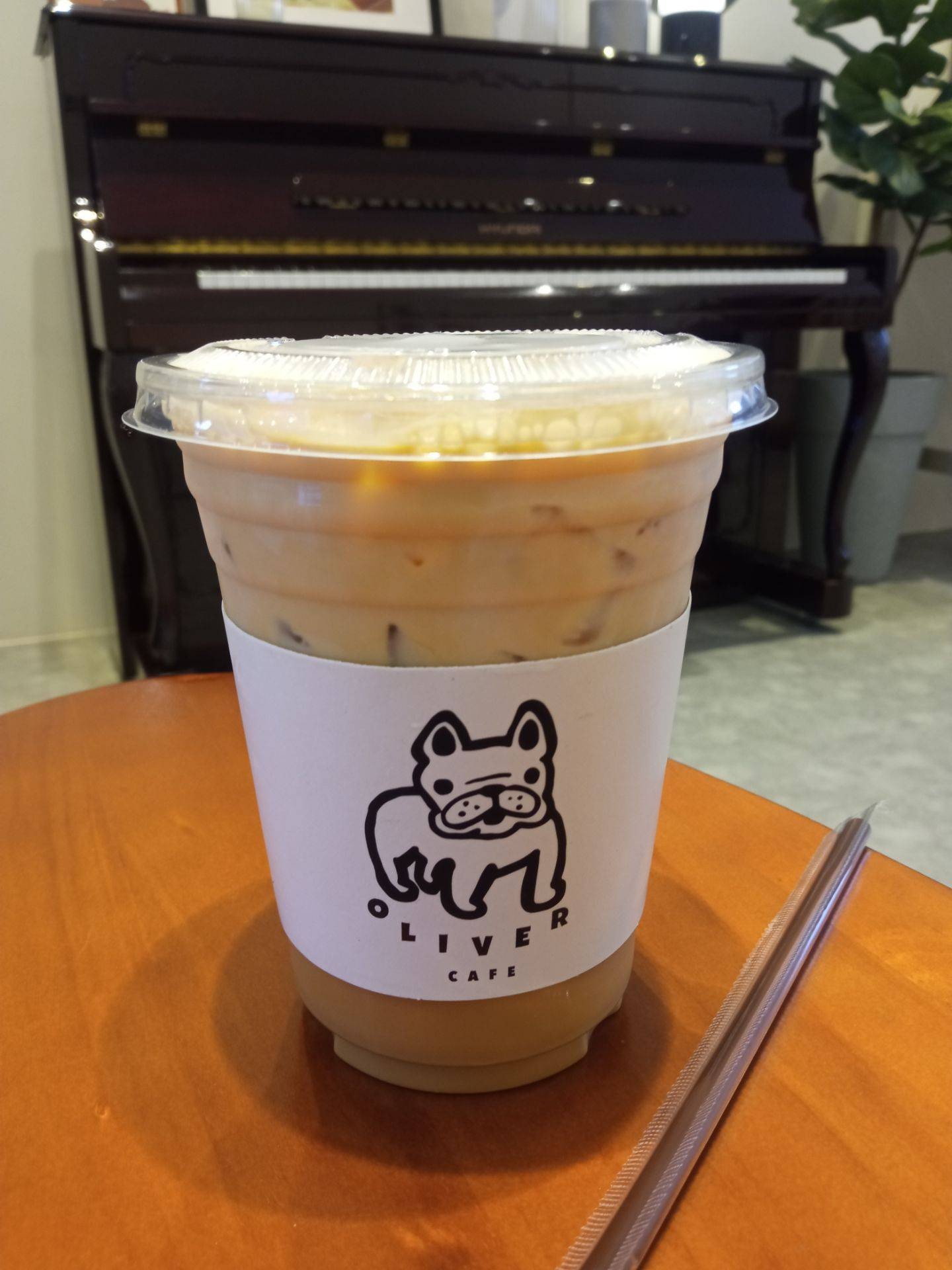 รีวิว Oliver Cafe ห้างไชยแสงสิงห์บุรี ชั้น 3 หน้าโรงหนัง