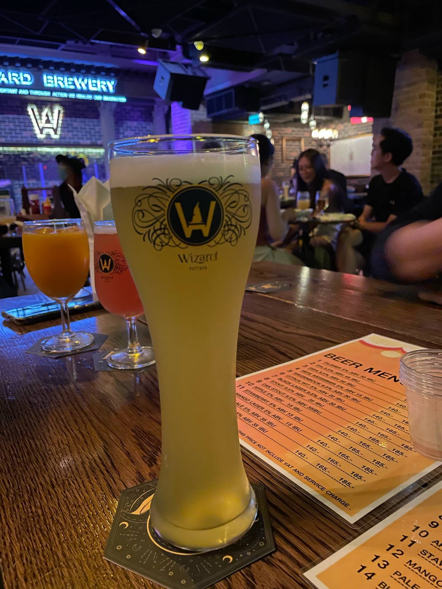 รูป Wizard Brewery Pattaya