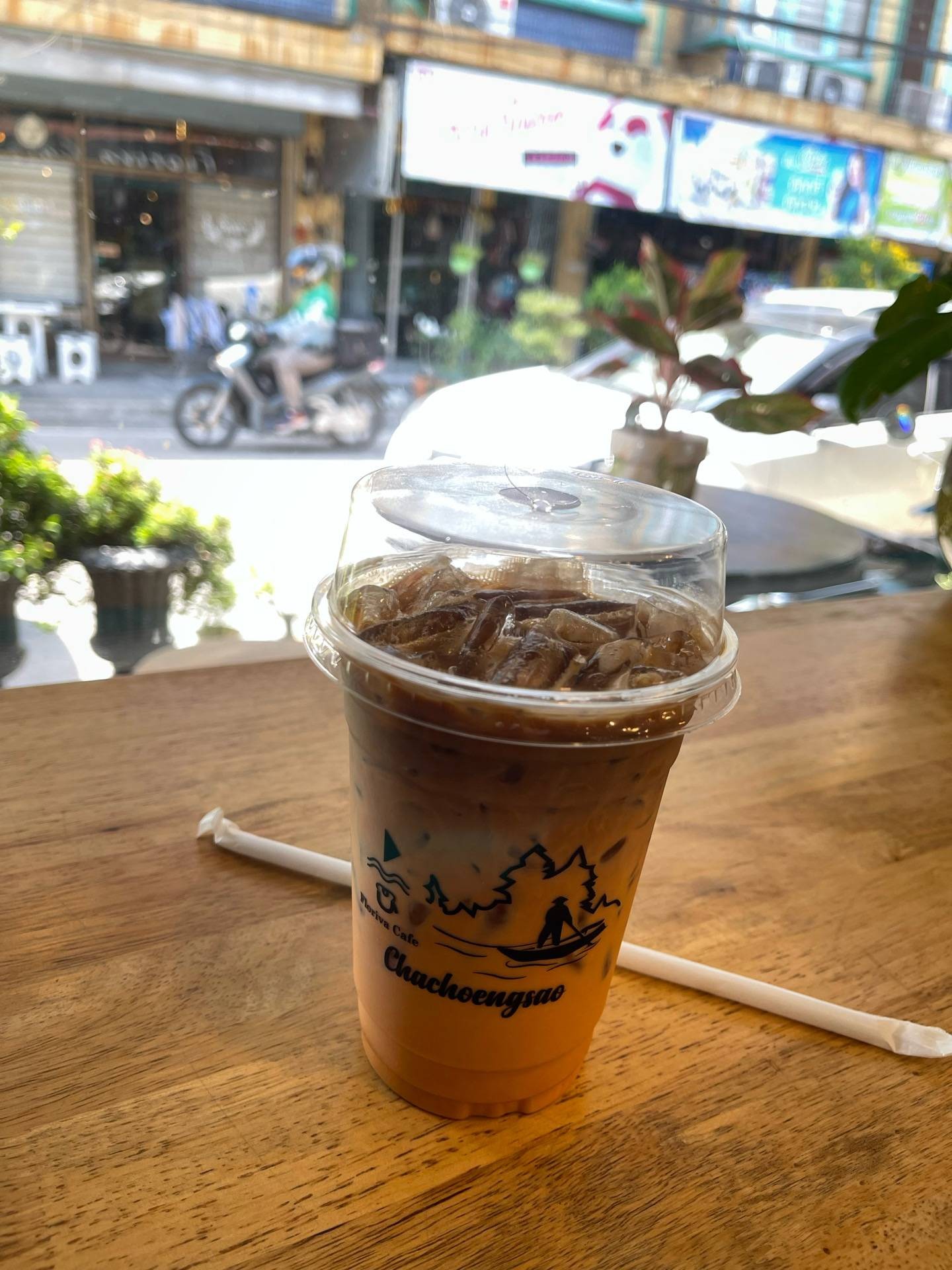 รีวิว Floriva Cafe. - เครื่องดื่มอร่อย บรรยากาศดี ๆ