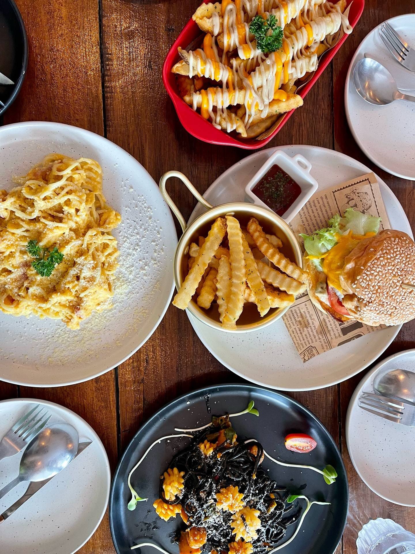 รีวิว White Buns Cafe&Bistro - Absolutely amazing! The place is ...