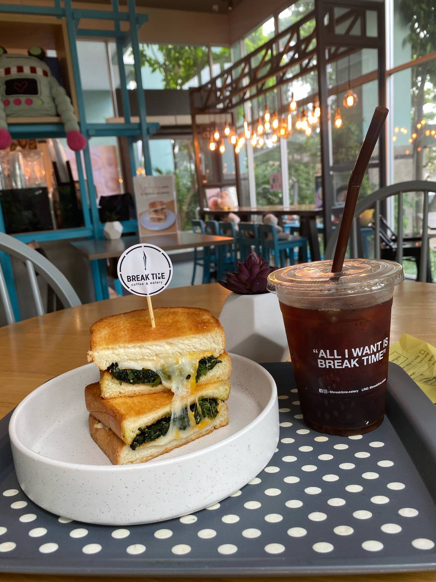 รีวิว Break Time Coffee & Eatery - เมนูเยอะ หลากหลาย รสชาติดี - Wongnai