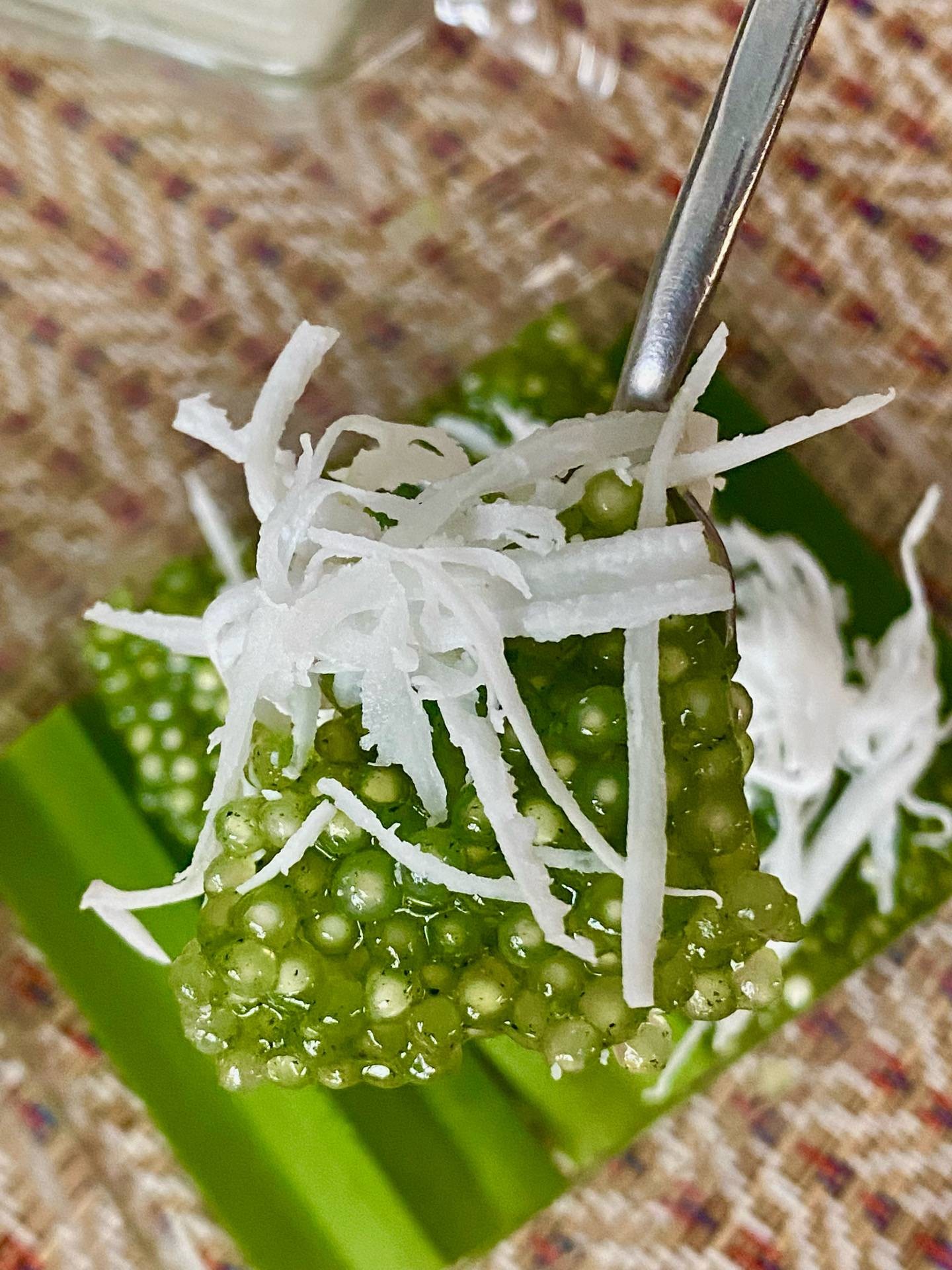หยกมณี ร้าน หยกสด ขนมไทยใบเตย 100% ห้วยขวาง