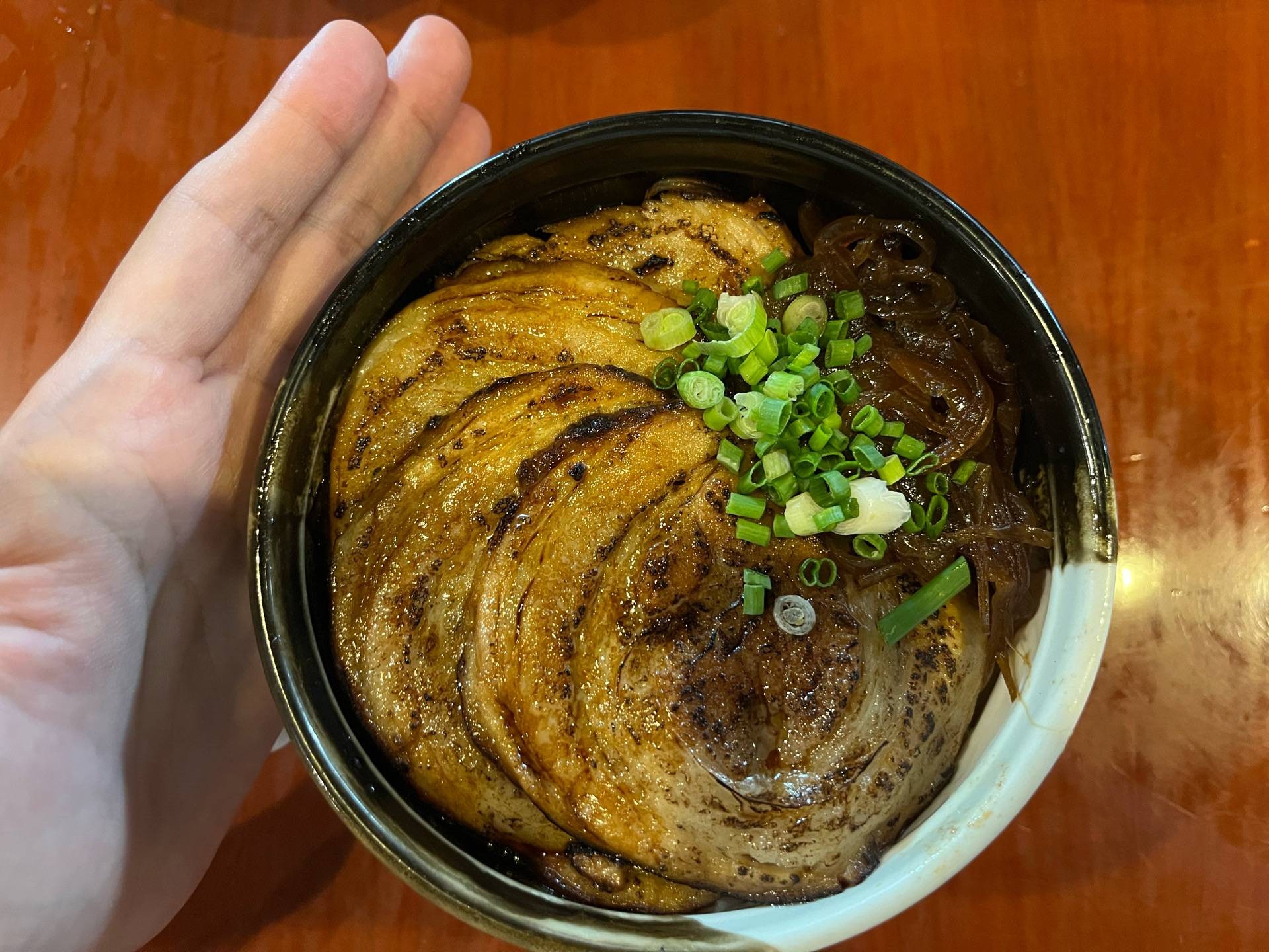 Aburi Chashu Don • zoom out ร้าน Bankara Ramen สุขุมวิท 39 - Wongnai