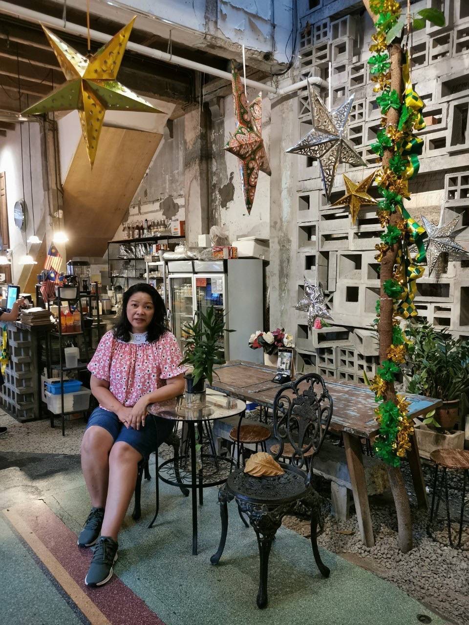 รีวิว Leaf & Co. Cafe - คาเฟ่สไตล์เก่า @China town