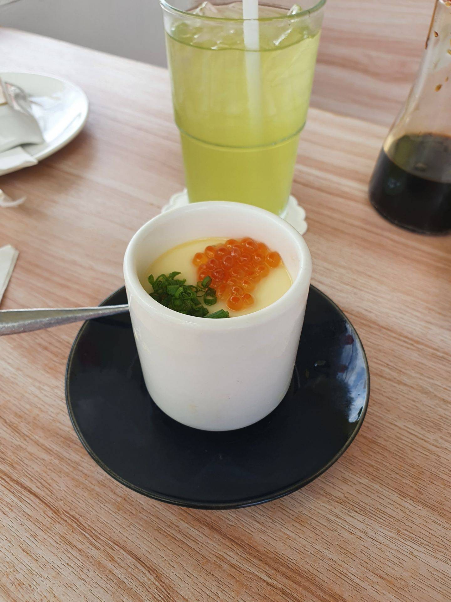 ไข่ตุ๋นไข่แซลมอน • รสชาติโอเคแต่ไม่มีไส้ใน ร้าน Tomi Japanese buffet