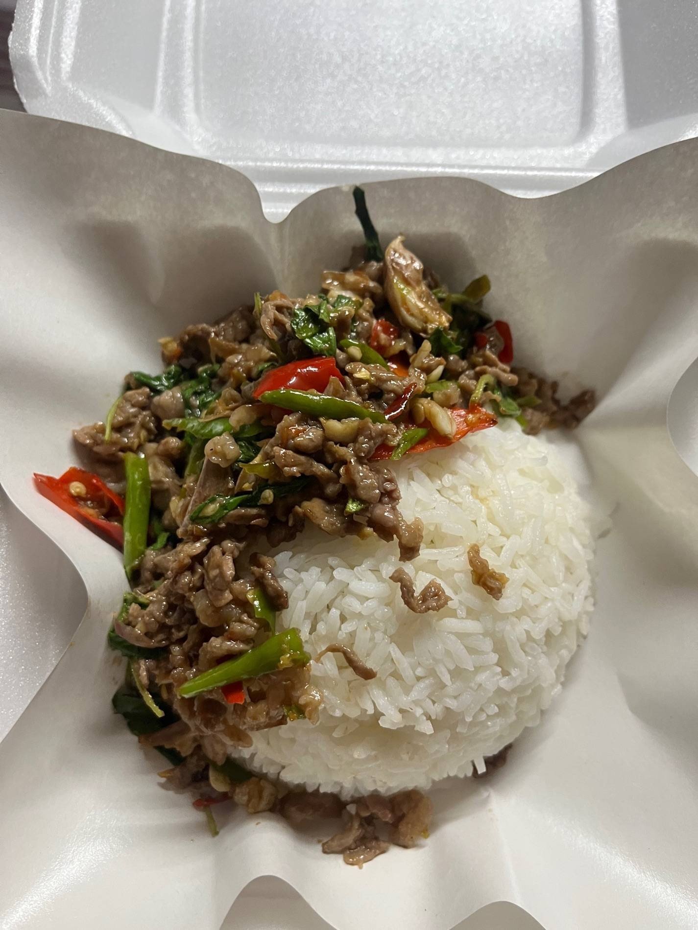 ร้าน กะเพราเนื้อ หมู่บ้านปฐมทอง | รีวิวร้านอาหาร