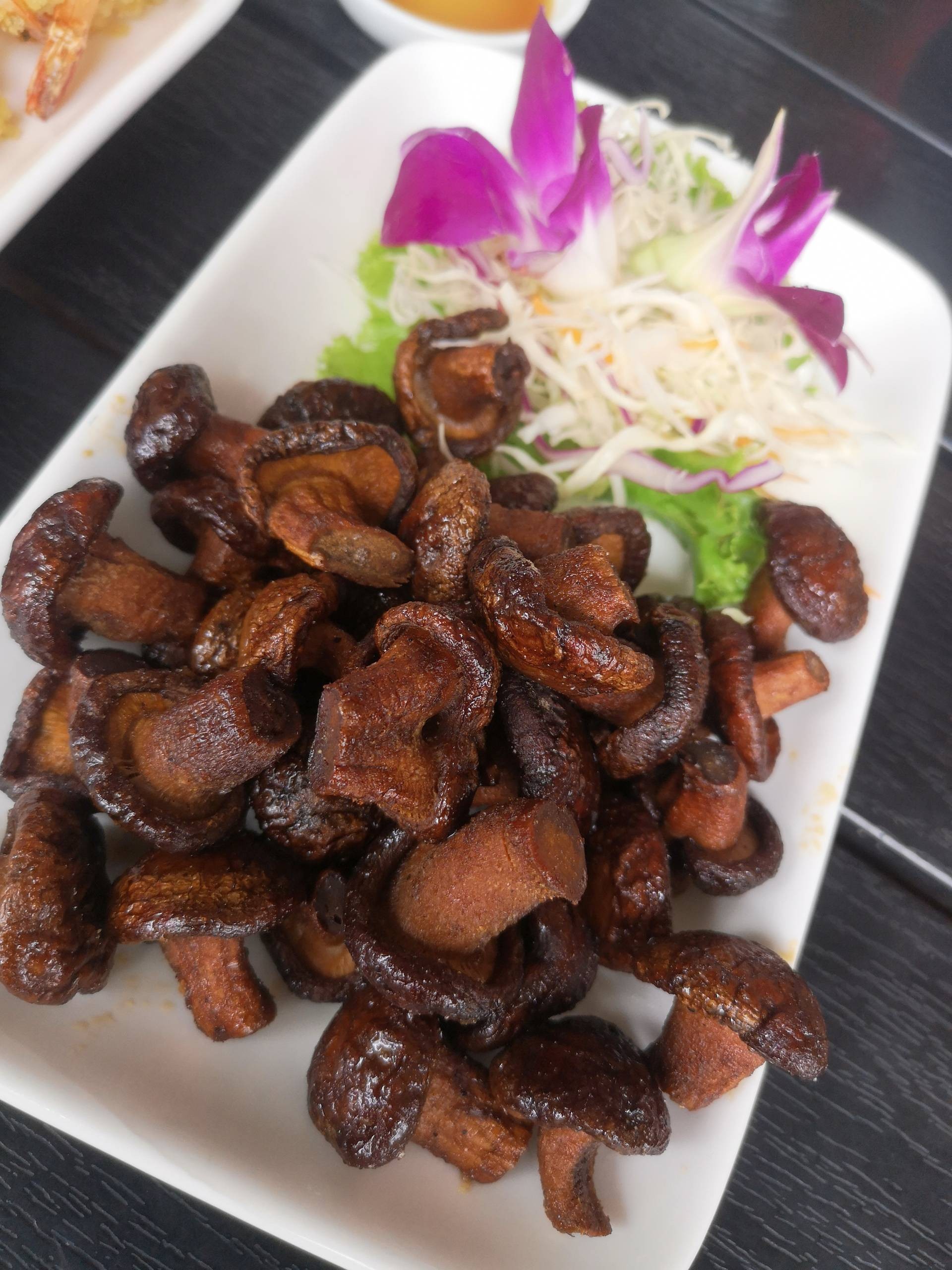 เห็ดทอดซีอิ๊ว ร้าน Boss Thai & Seafood Restaurant (river)
