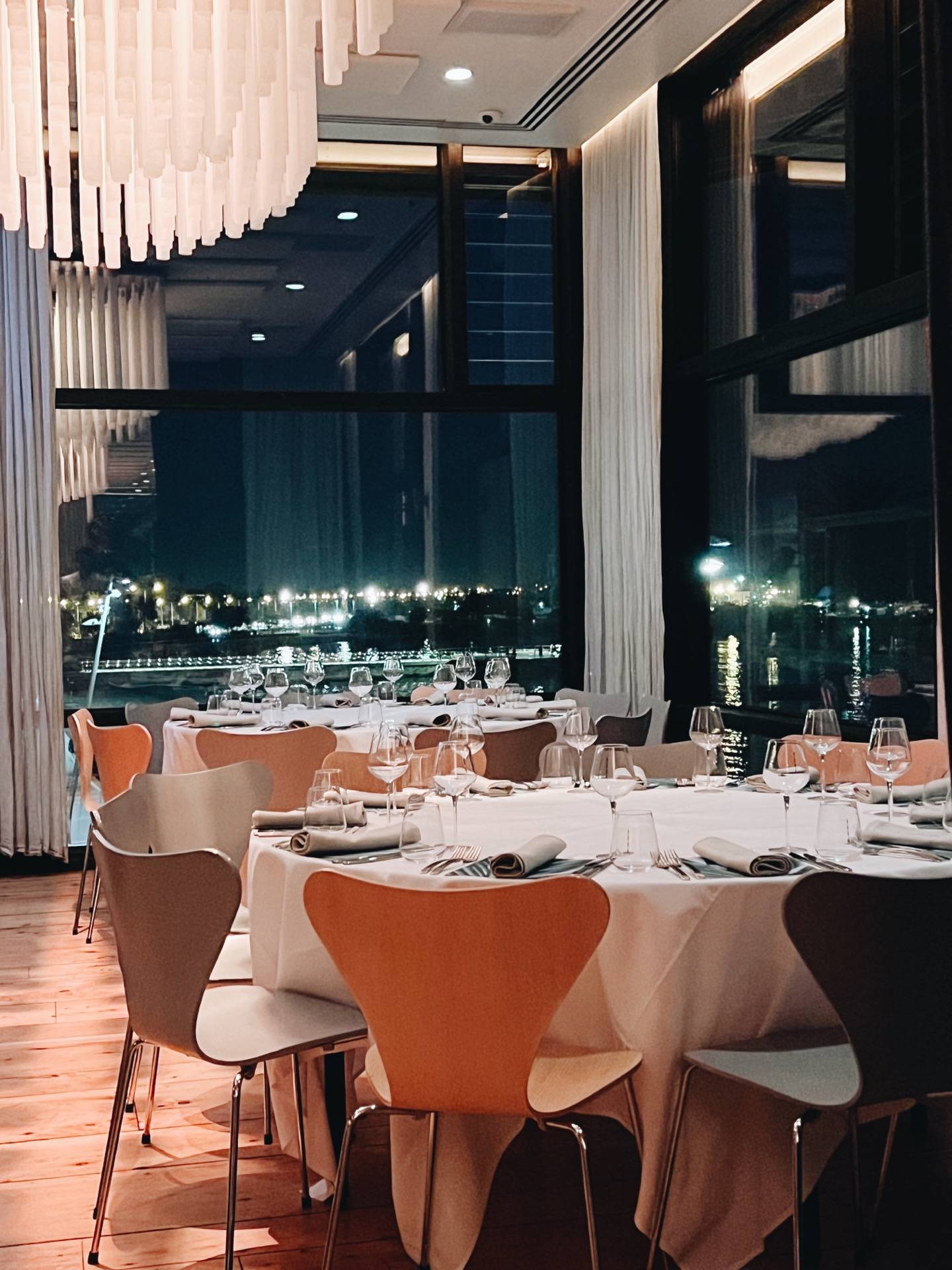 รีวิว Stokehouse Restaurants - Beach side fine dining seafood with a ...