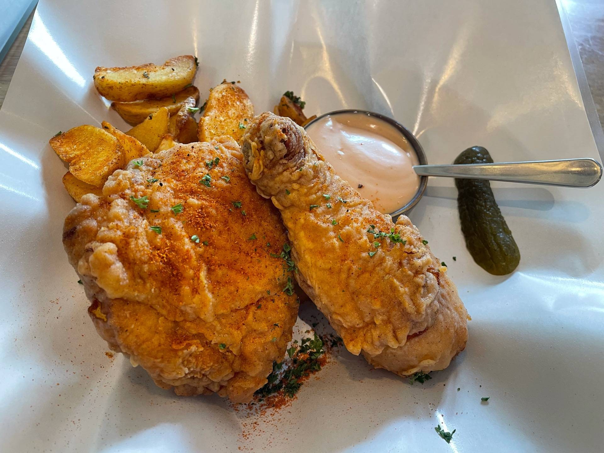 รีวิว Henryfry : fried chicken & housemade food. เจริญกรุง - ไก่ทอดสูตร ...