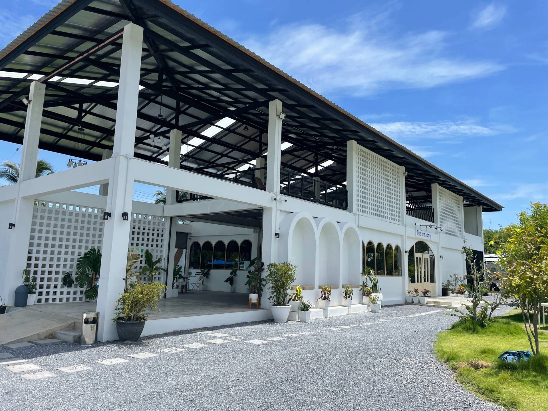 รูป The Meadow Cafe & Bistro