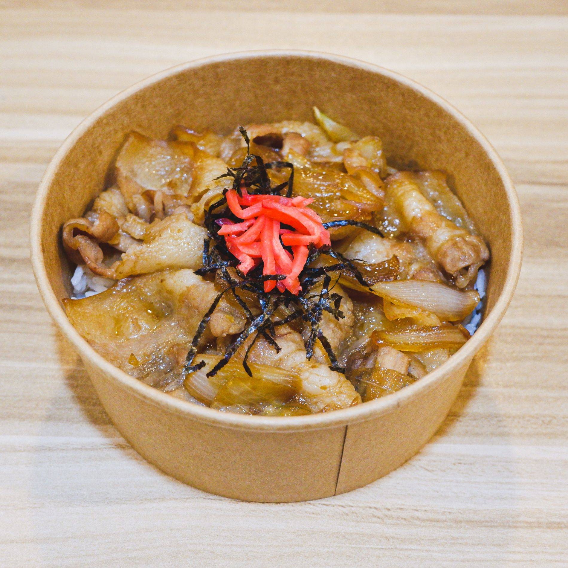 ข้าวหน้าหมูสามชั้นสไลด์ • image ร้าน 🔥Curry man🔥 ยอดชายนายแกงกะหรี่ ...