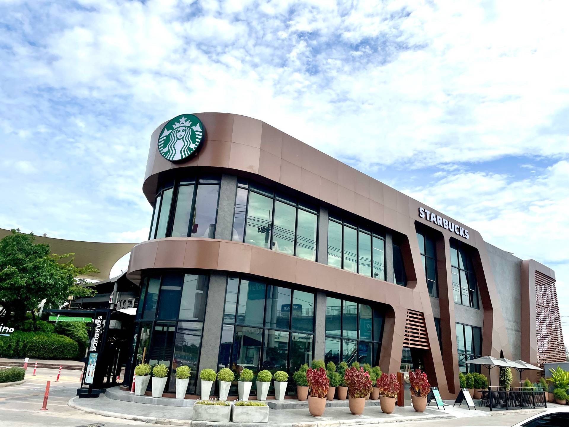 รีวิว Starbucks Porto Chino - ถูกใจวัยทำงาน ออฟฟิศแห่งที่ 2 ของคนรัก ...