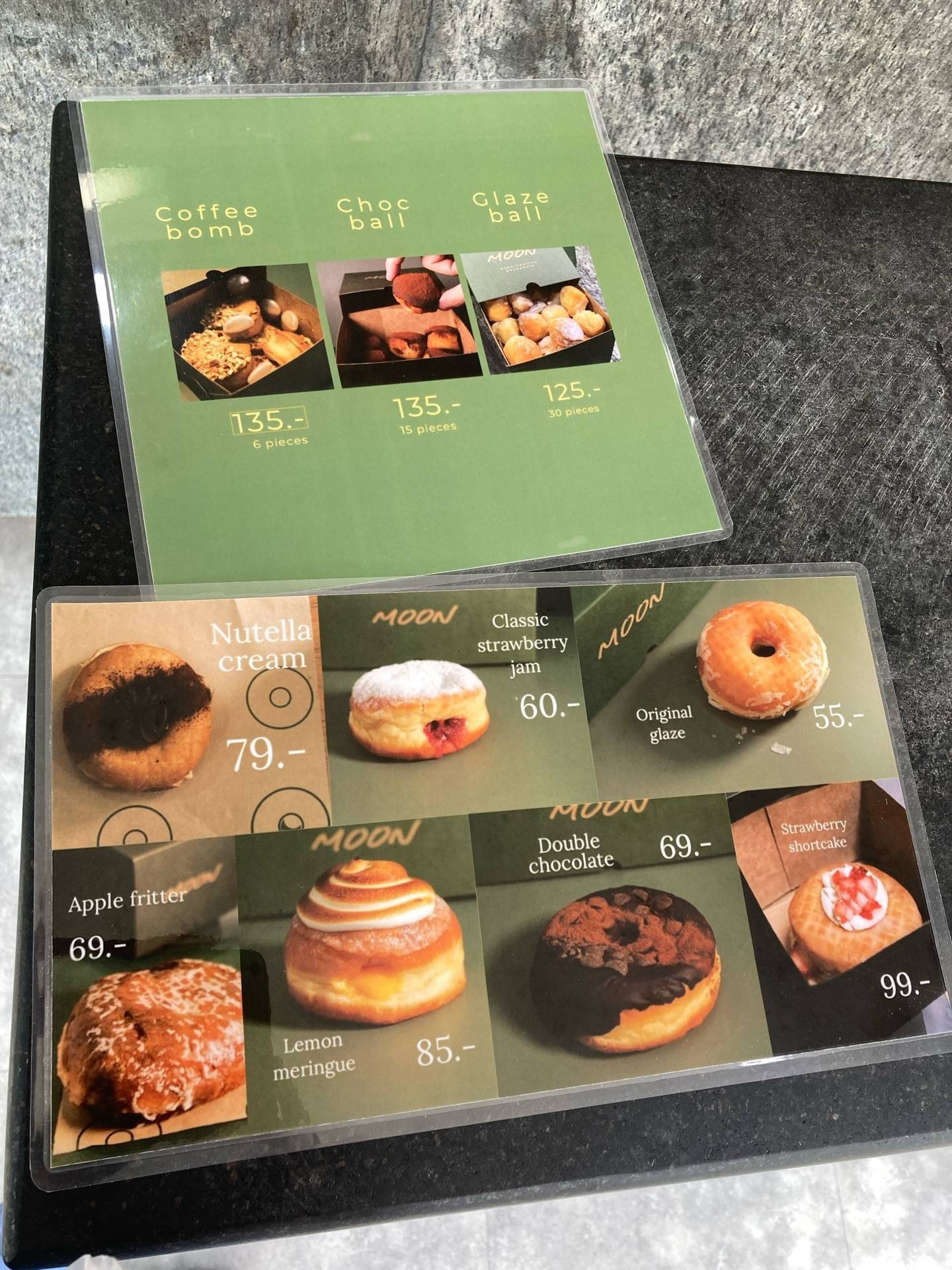 รูป Moon Doughnuts & Drinks