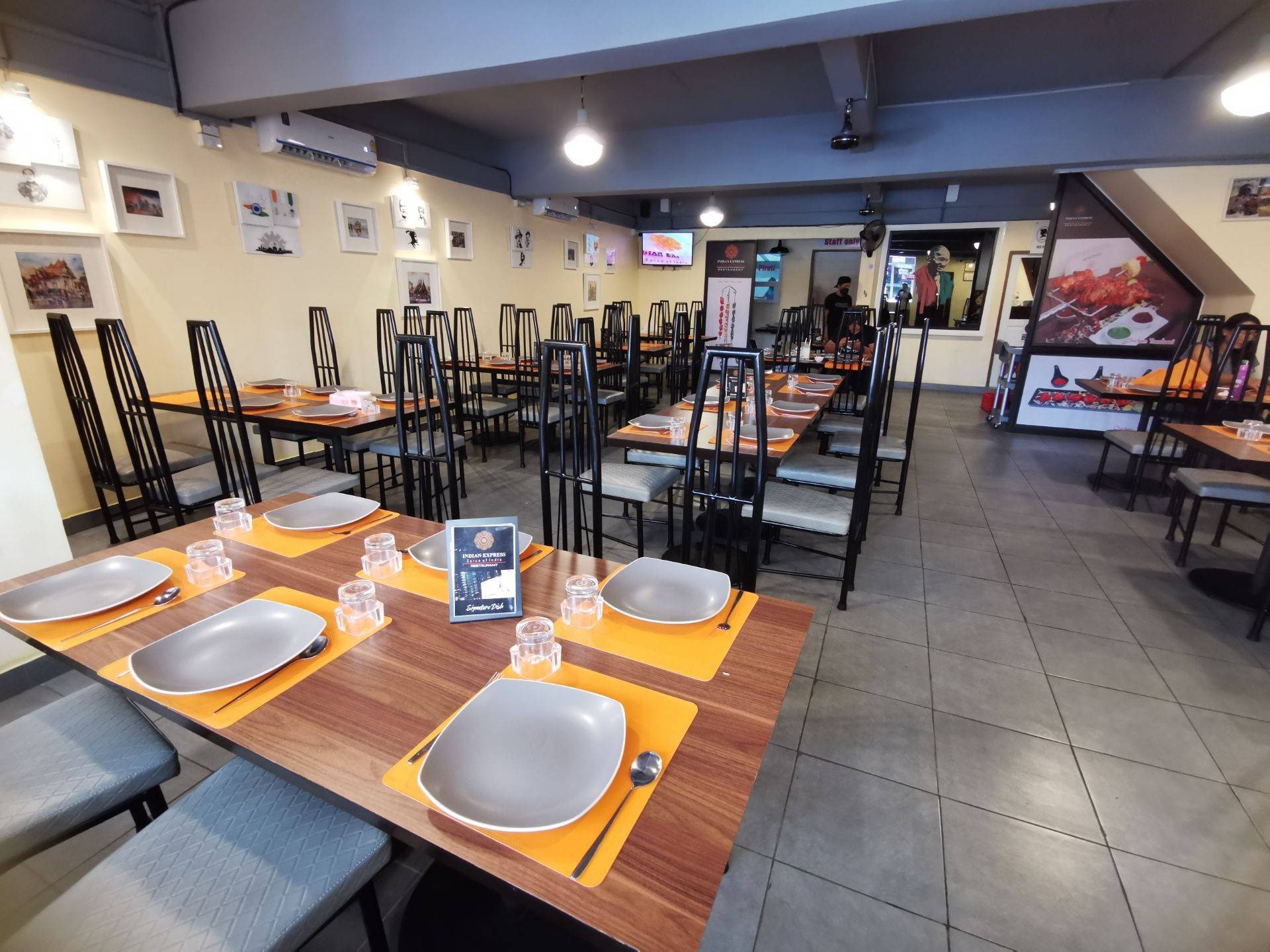 รูป Indian Express Restaurant Bangkok