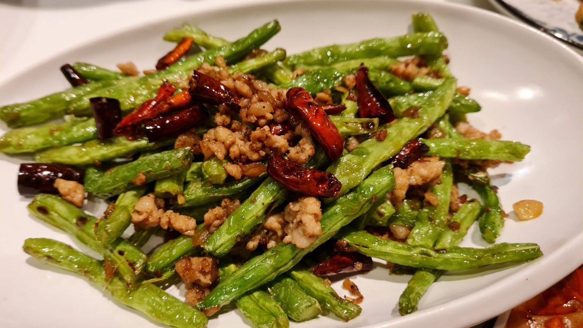 ถั่วผัดพริกแห้ง Sichuan Dry Fried Green Beans ร้าน Chuan Kitchen เมืองทองธานี - Wongnai