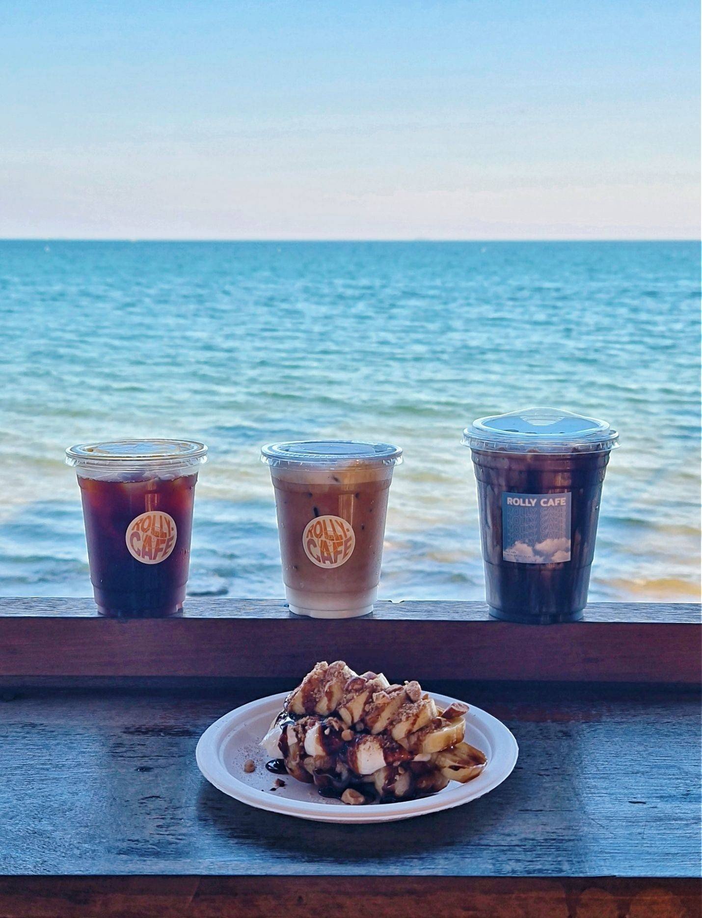 รีวิว Rolly Cafe - มาซ้ำอีกรอบกับผองเพื่อน