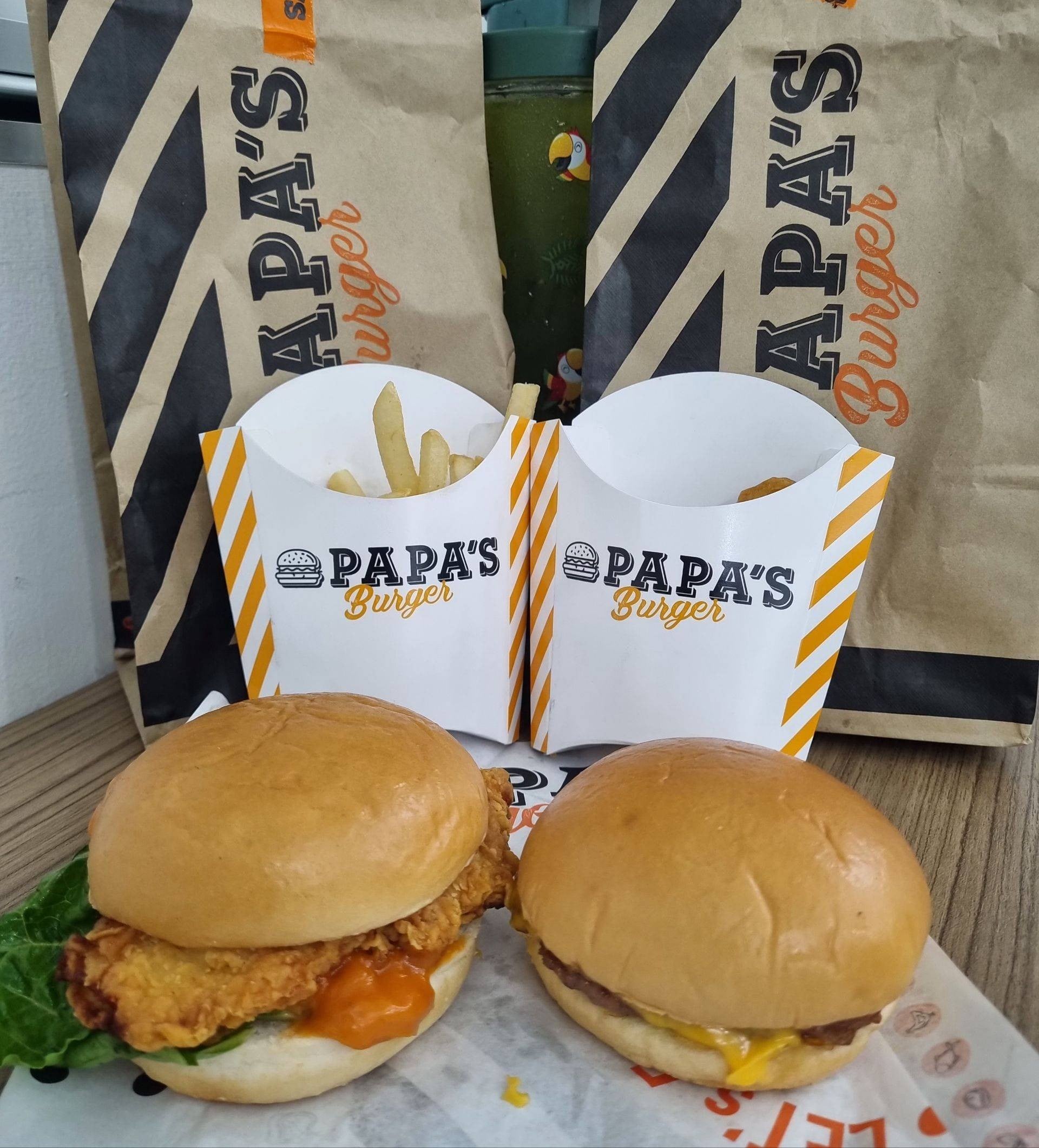 รีวิว PAPA's Burger โลตัส ติวานนท์ - (ลด 50%) เบอร์เกอร์ 2 ชิ้น+นักเก็ต ...